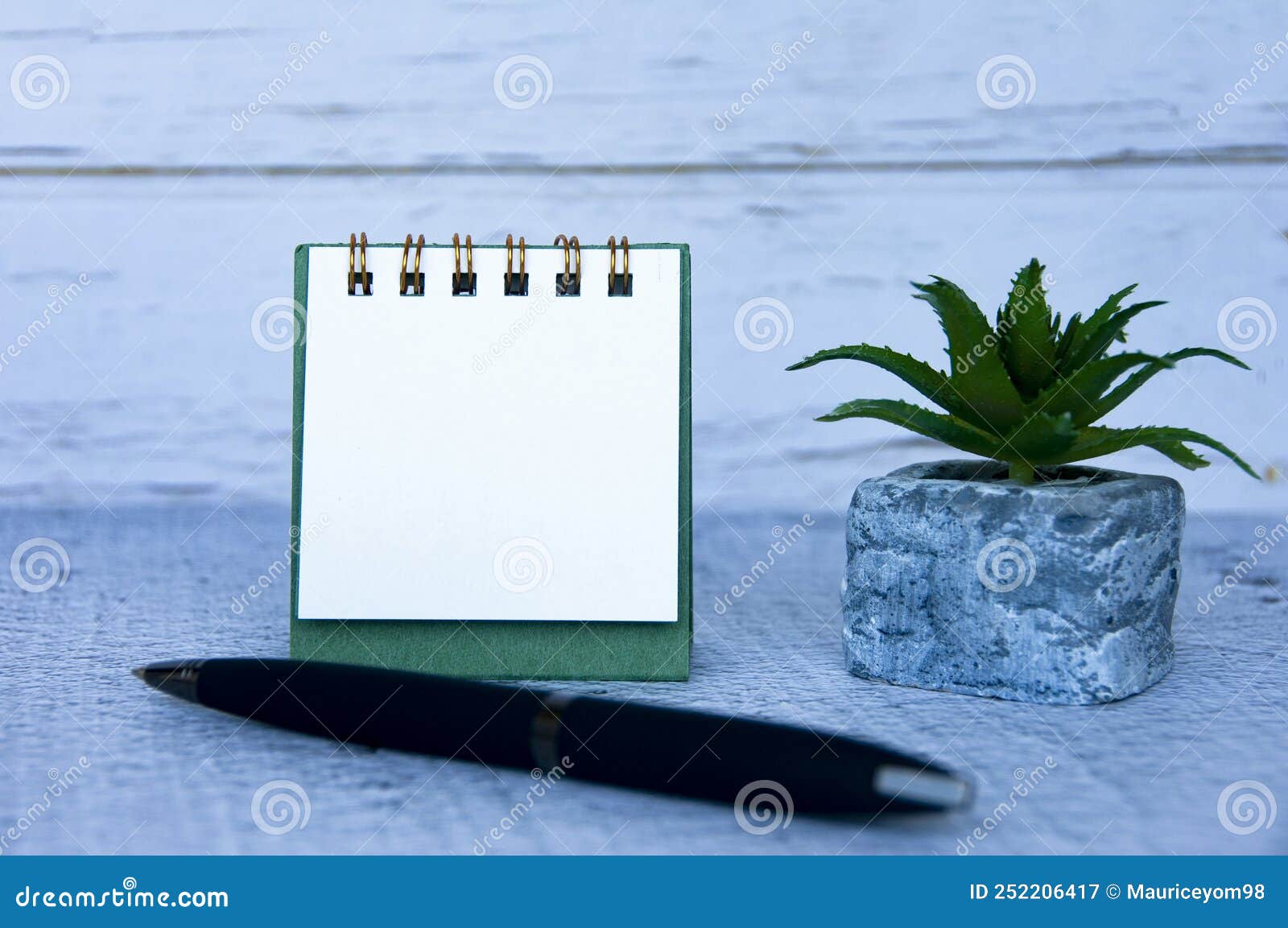 Blank Notepad with Customizable Space for Text or Ideas. Copy Space and ...