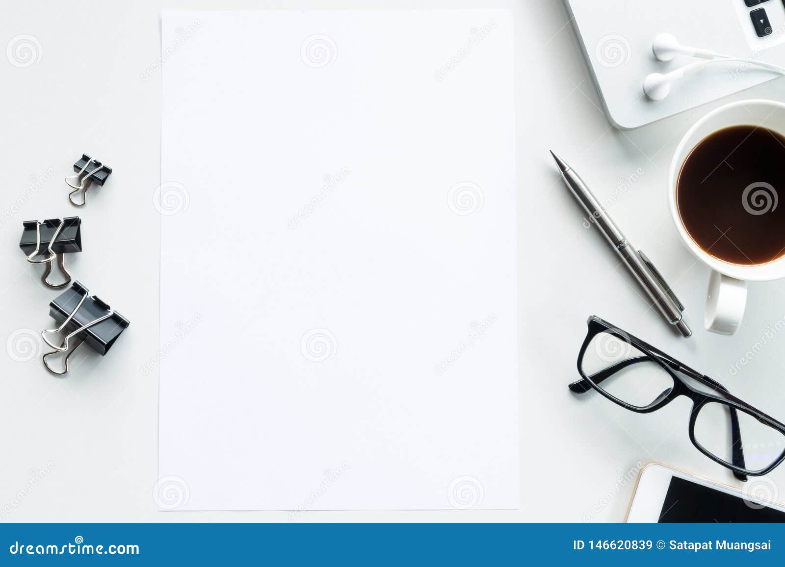 Blank Paper on the Business Desk Table. Top View, Flat Lay Stock Image ...