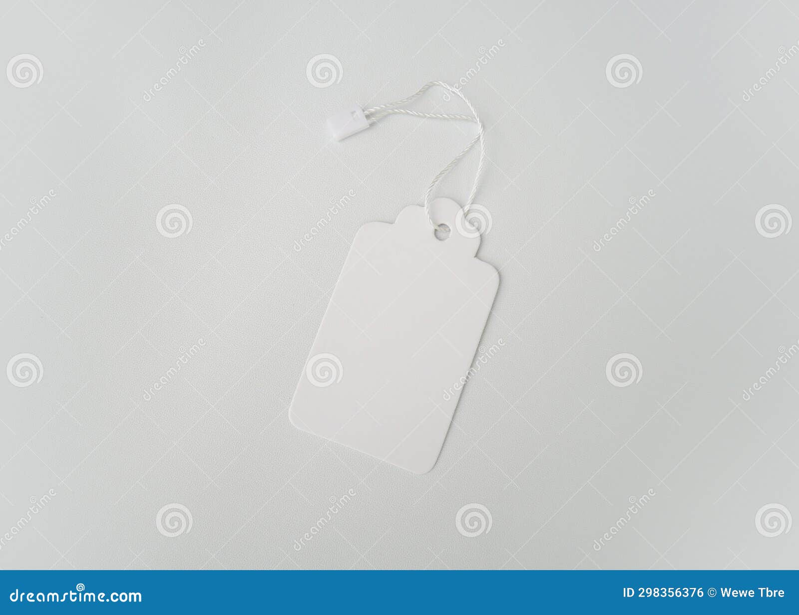 Blank Paper Label or Cloth Tag Isolated. Mockup of Cloth Tag. Stock ...
