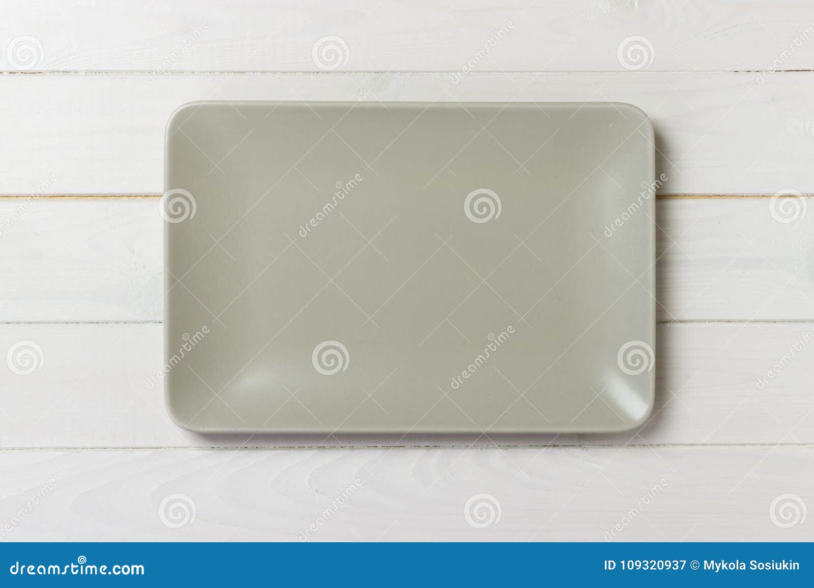 Blank Rectangular Plate on Wooden Background. Top View Stock Image ...