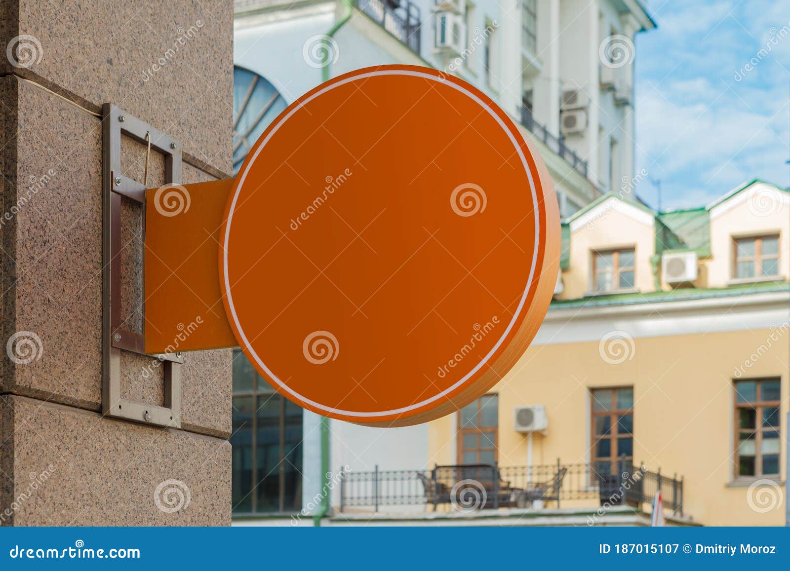Blank round signboard stock image. Image of empty, board - 187015107