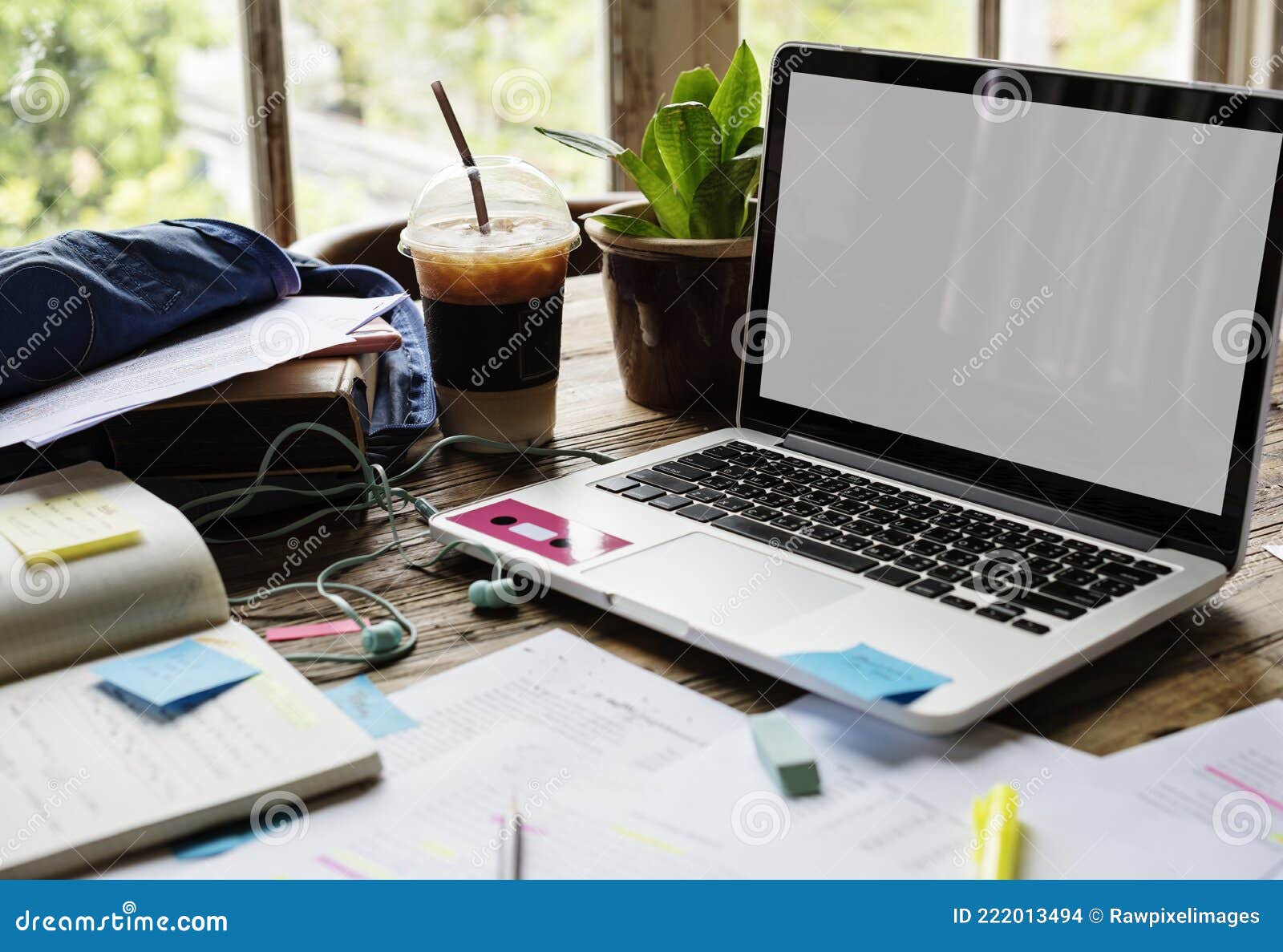 Blank Screen Laptop on a Desk Stock Photo - Image of plant, copy: 222013494 Blank Screen Laptop on a Desk Stock Photo - Image of plant, copy: 222013494