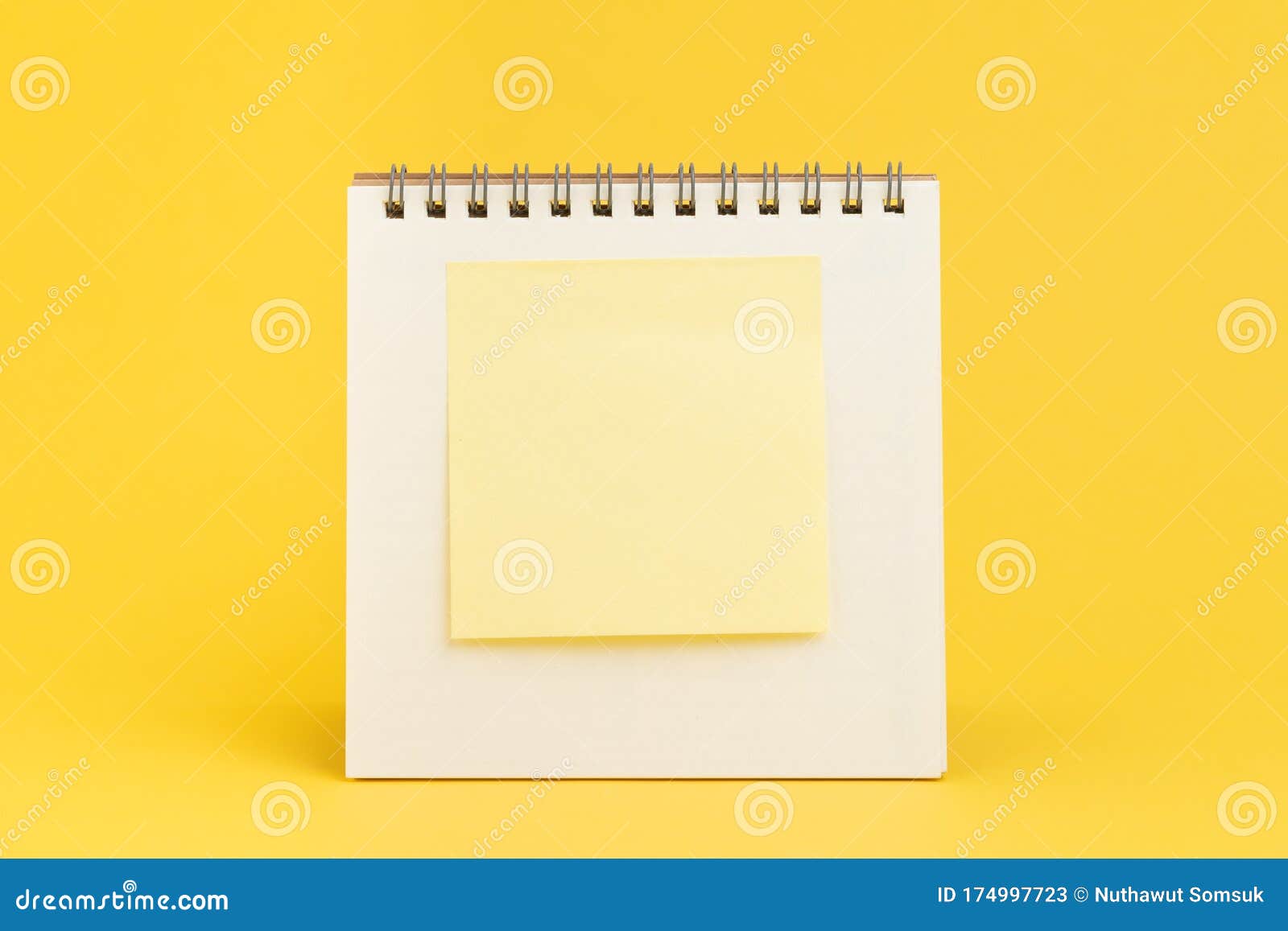 Blank Sticky Note with Copy Space To Put Text on Desktop Calendar on ...