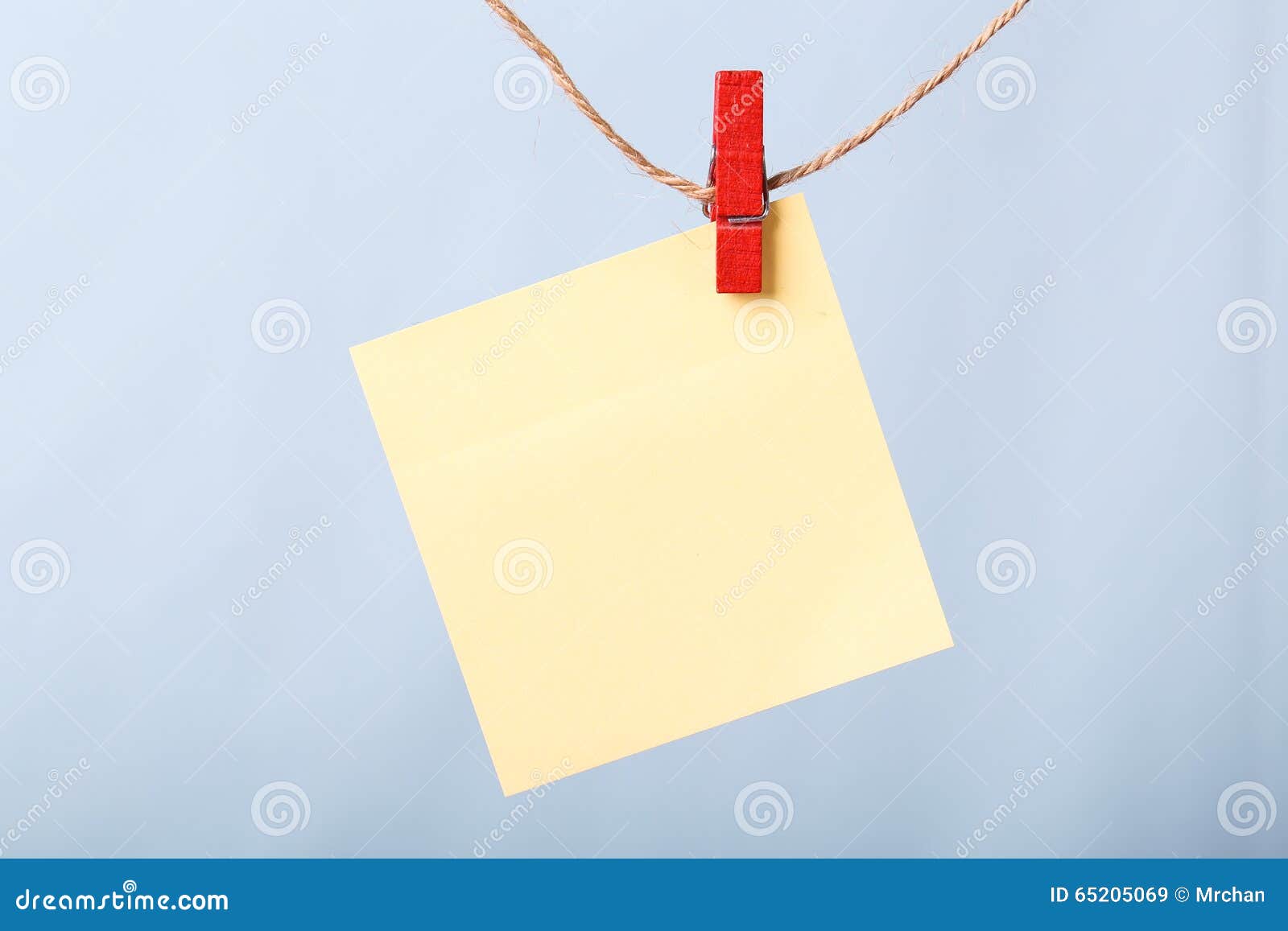Blank Sticky Note Hanging on Line Stock Image - Image of nature, blank ...