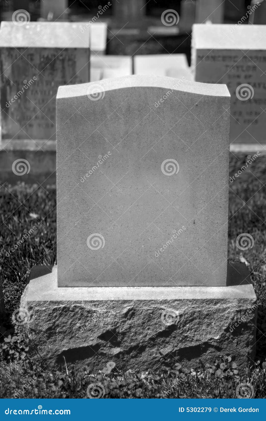 Blank Tombstone (B+W) stock image. Image of solemn, dark - 5302279