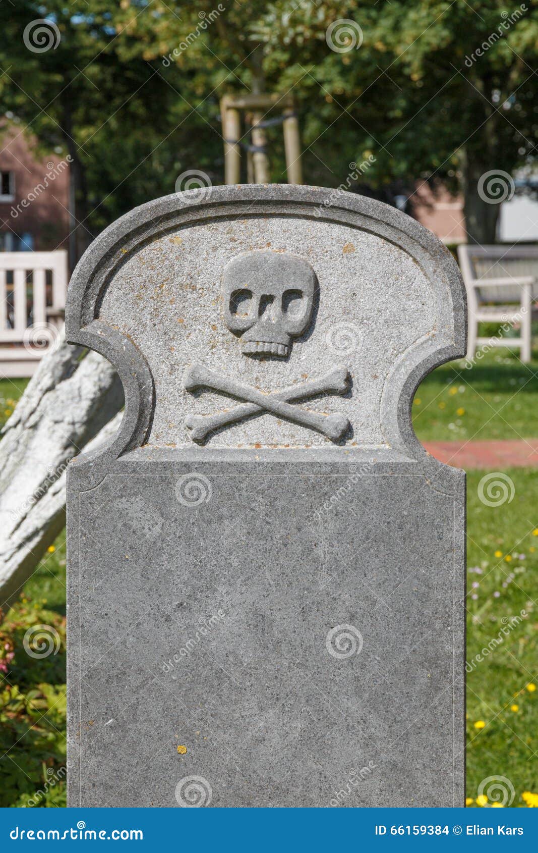 Blank Tombstone with Skull and Crossbones Stock Photo - Image of buried ...
