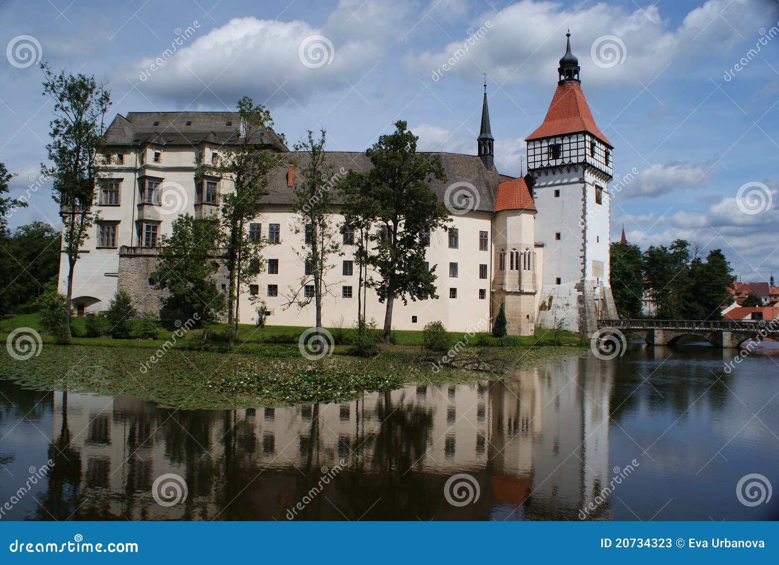 Blatna castle near Pisek stock image. Image of building - 20734323