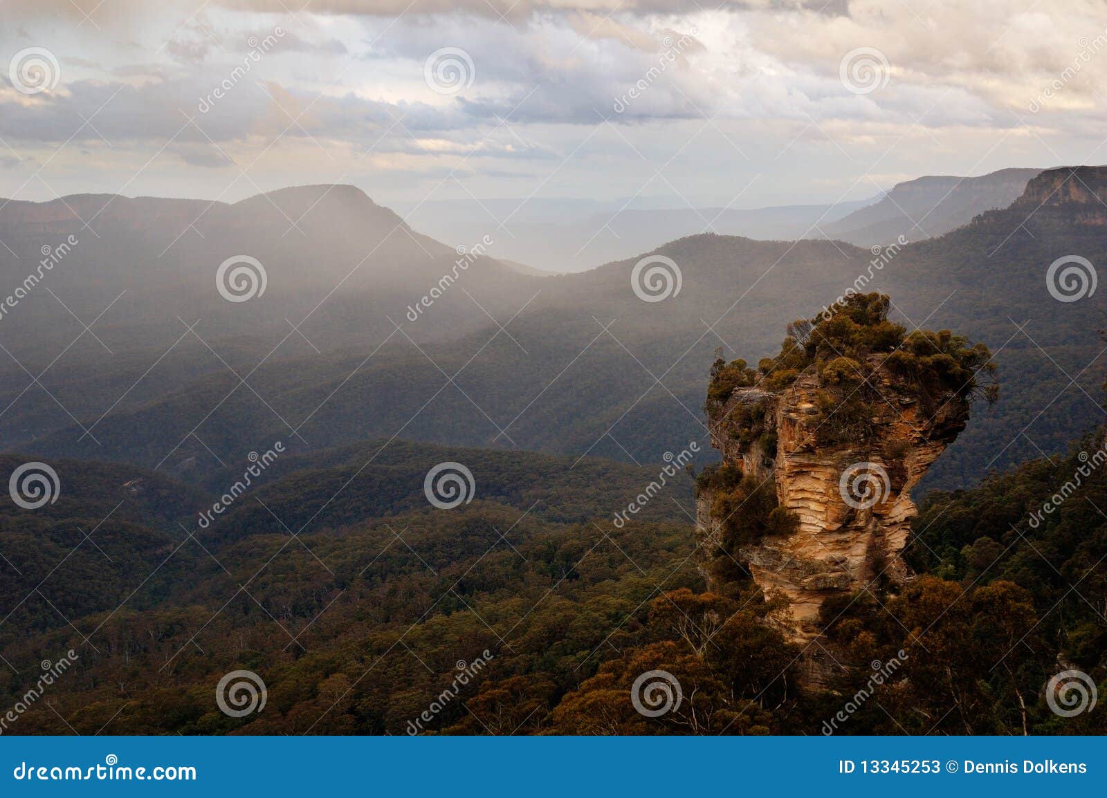 Blaue Berge, Australien stockbild. Bild von nebel, drei - 13345253