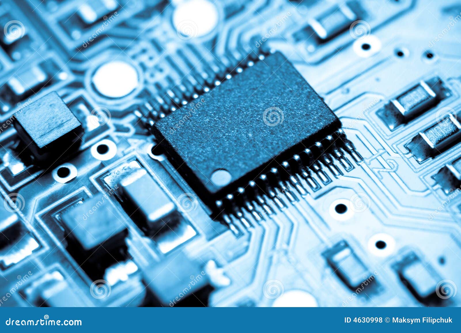 Blaue Mikroelektronik stockfoto. Bild von elektrisch, technik - 4630998