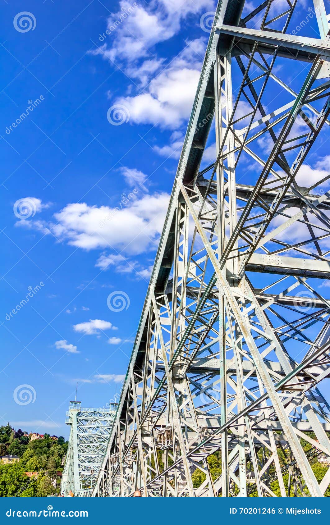 Blaues Wunder in Dresden stock photo. Image of loschwitz - 70201246