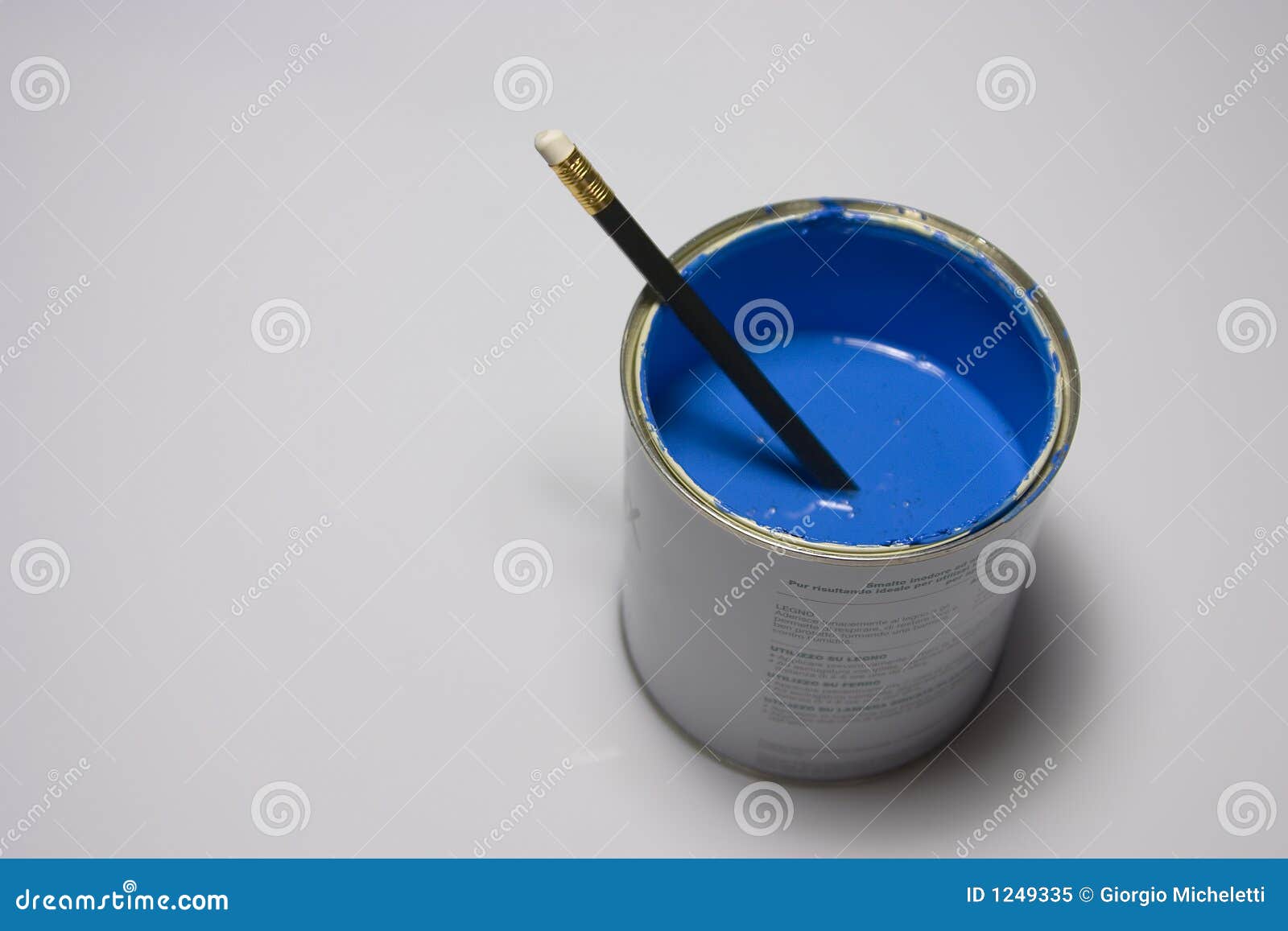 Blauw verf en potlood stock afbeelding. Afbeelding bestaande uit ...