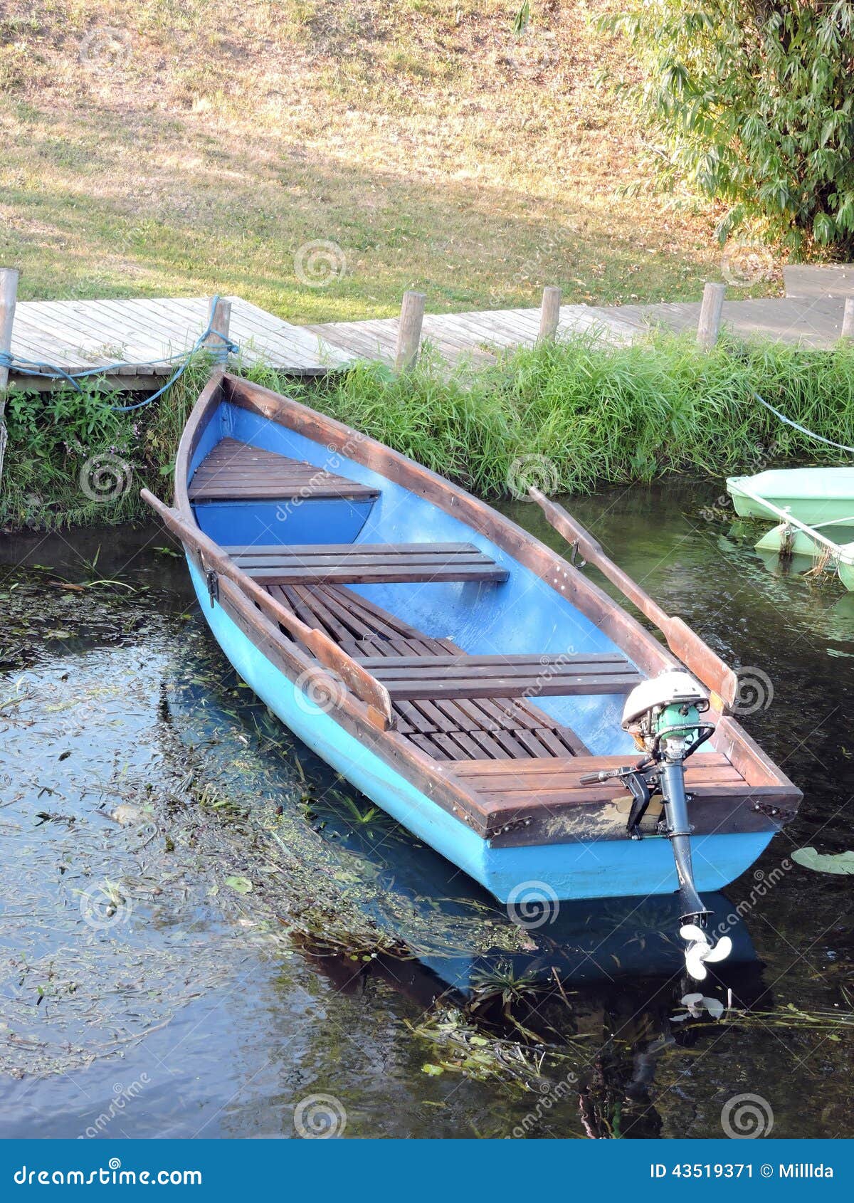 Houten Roeiboot Met Motor