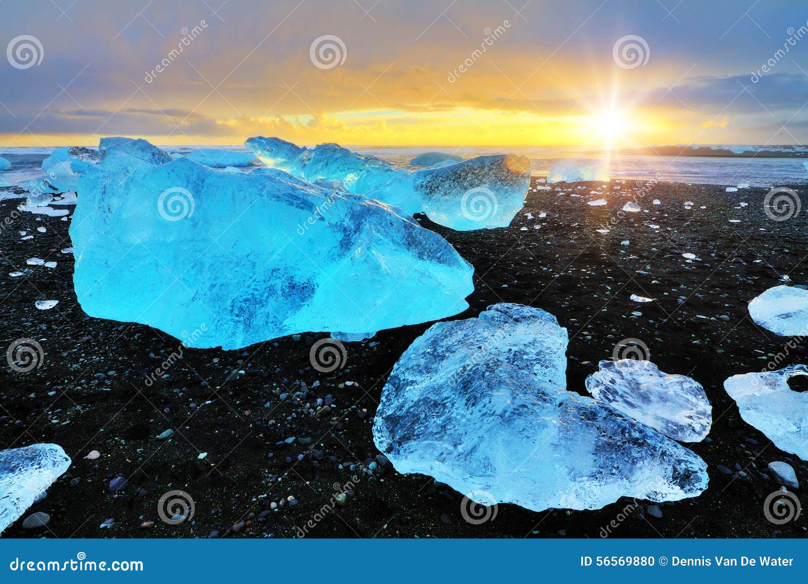 Blauwe Ijs Zwarte Zonsondergang Stock Foto - Image of nave, mooi: 56569880