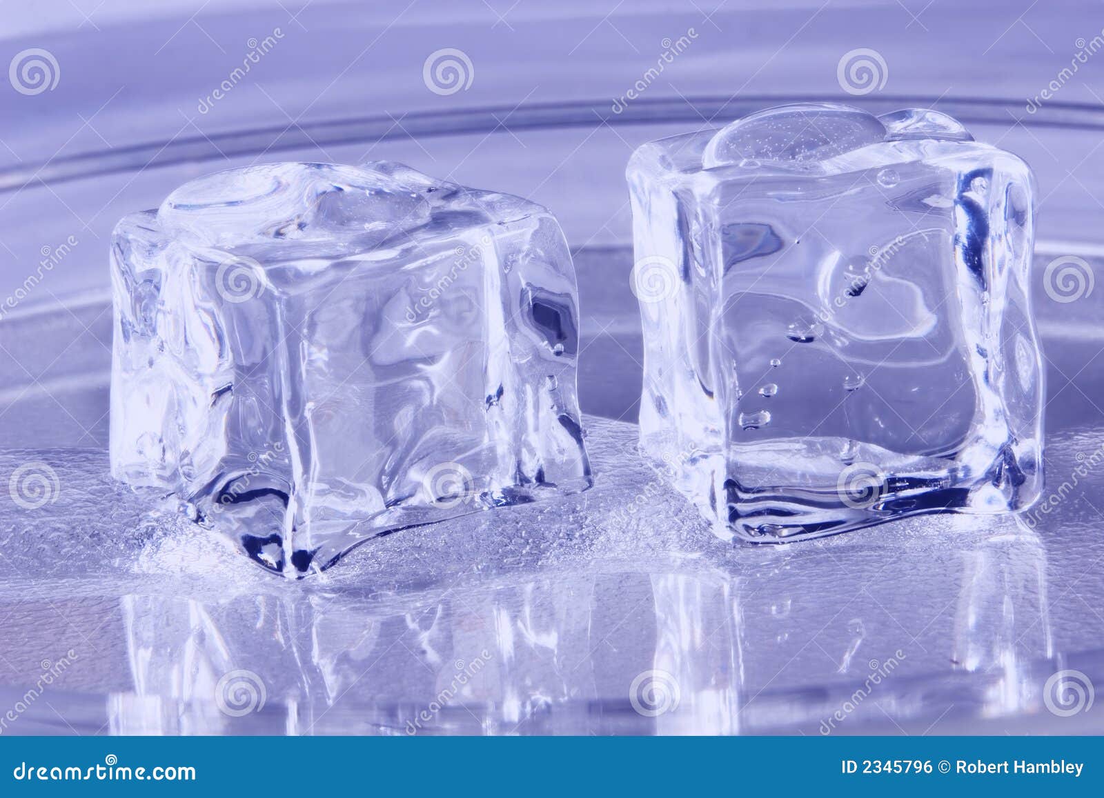 Blauwe Ijsblokjes stock foto. Image of pooling, vorst - 2345796