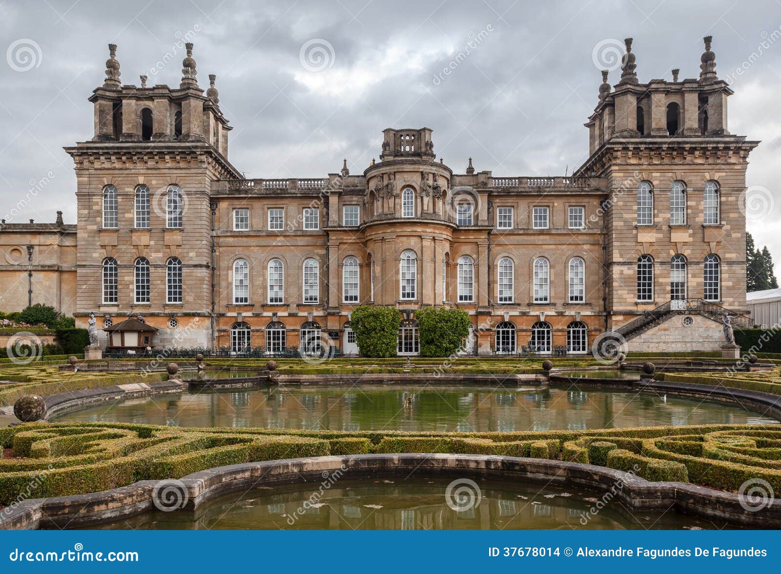 Blenheim Palace England editorial stock image. Image of palace - 37678014