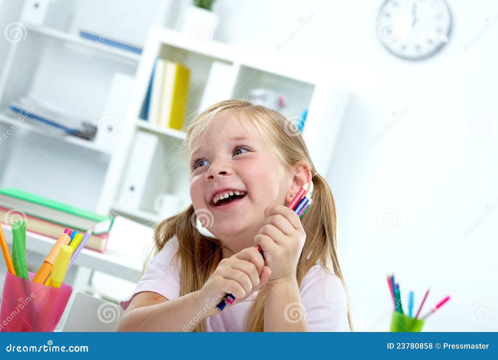 Blij kind stock foto. Image of beginner, onderwijs, kleur - 23780858