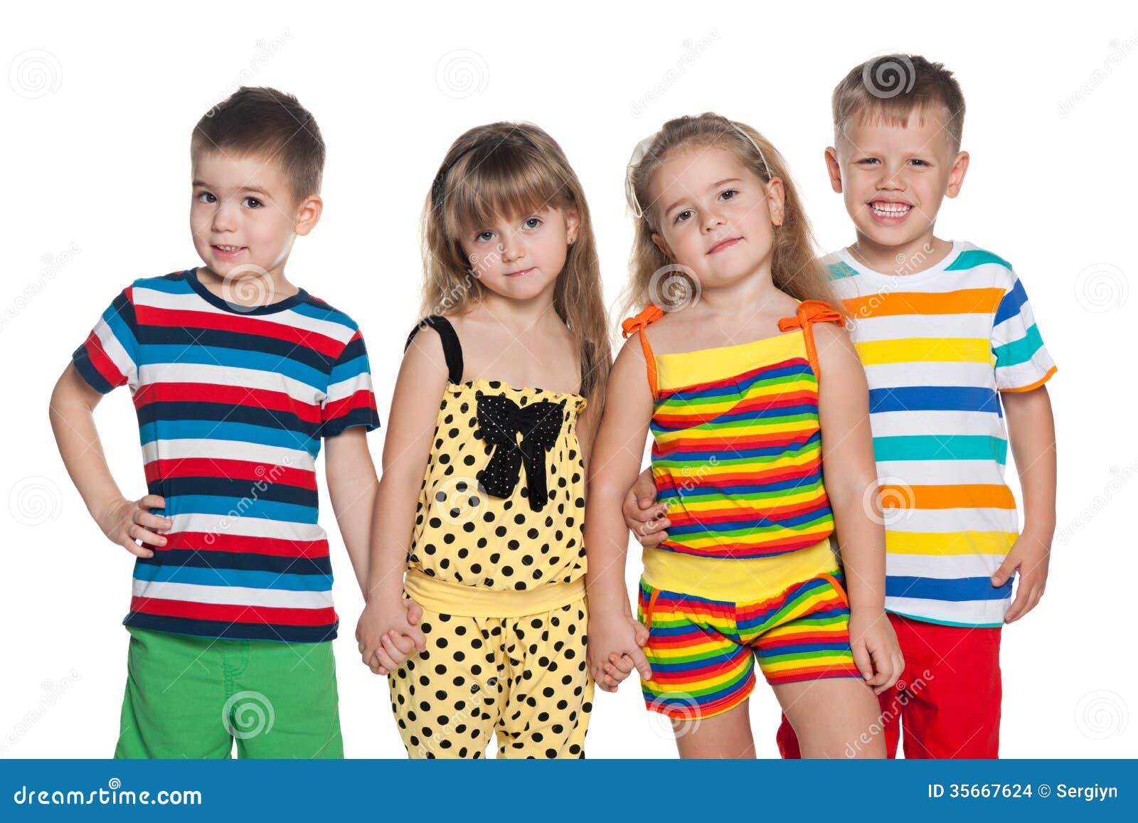 Blije vier kinderen stock foto. Image of vriendschap - 35667624