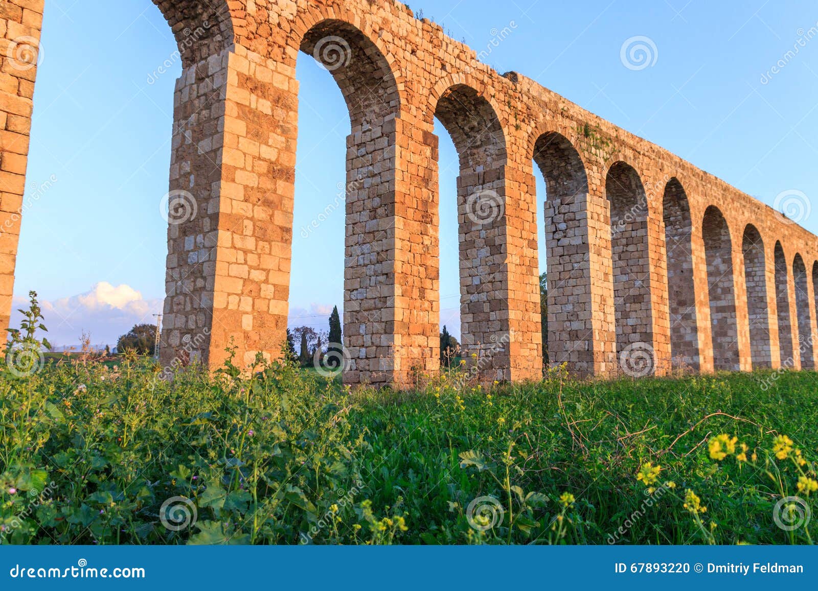 Blijft Van Een Oud Roman Aquaduct Stock Foto - Image of rest, vroeg ...
