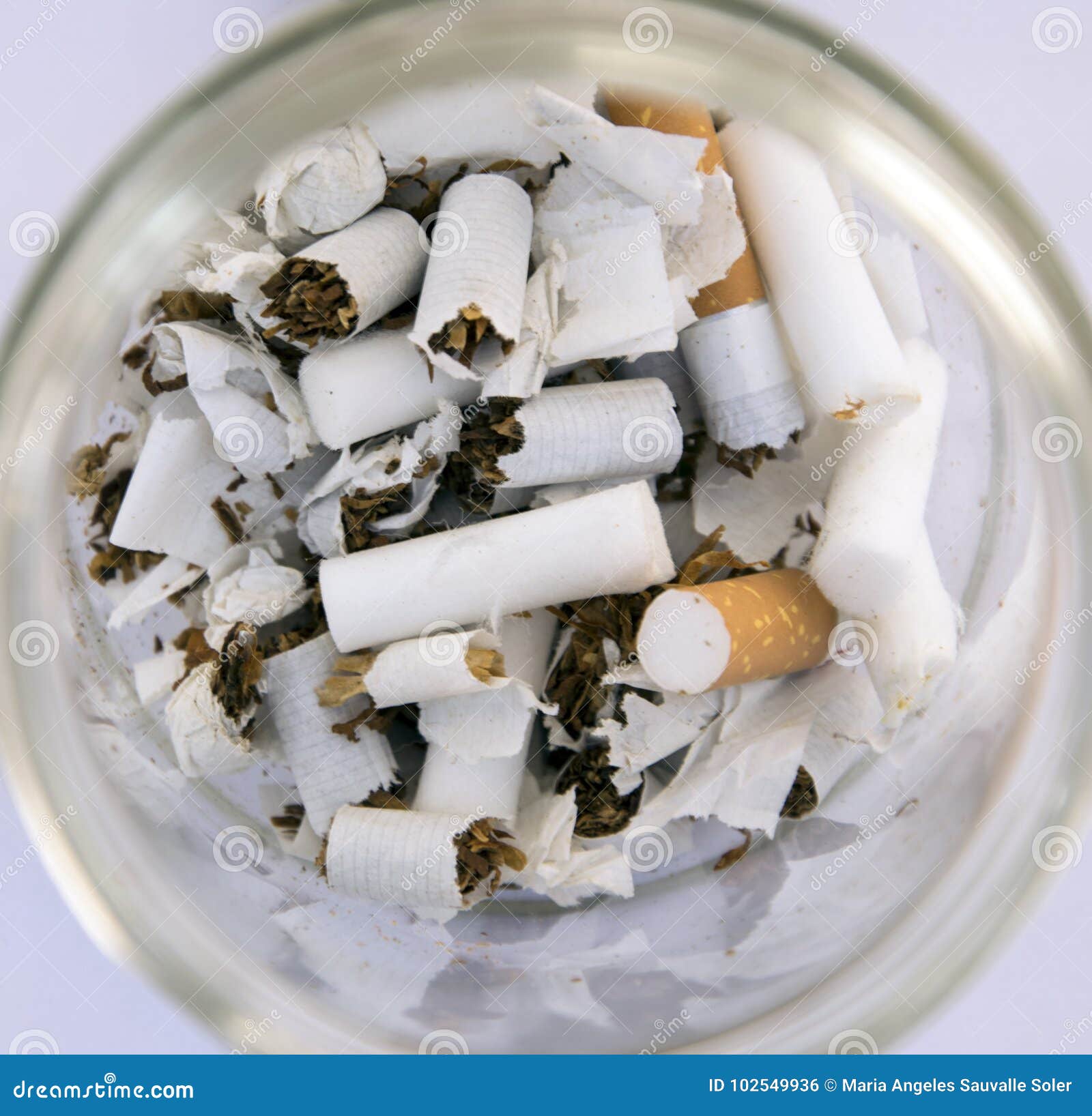 Blijft van tabak stock foto. Image of verslaving, roken - 102549936