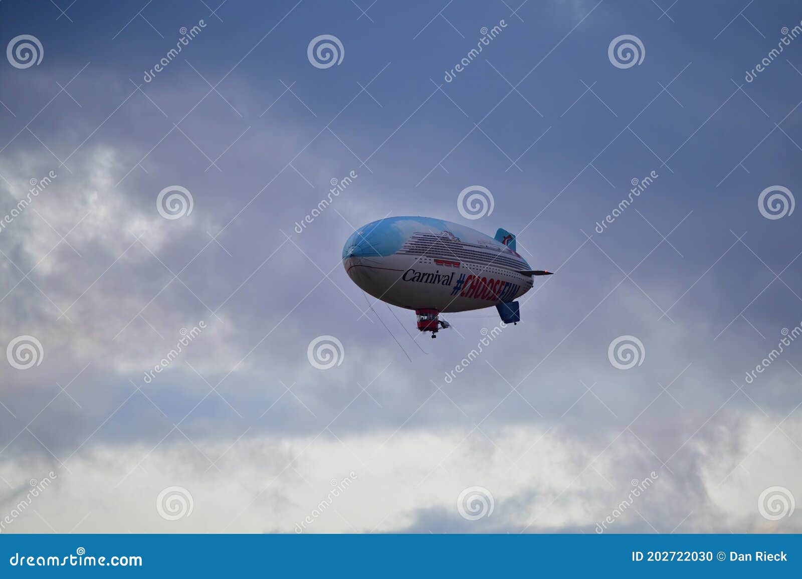 Blimp flying low editorial image. Image of blue, airplane - 202722030