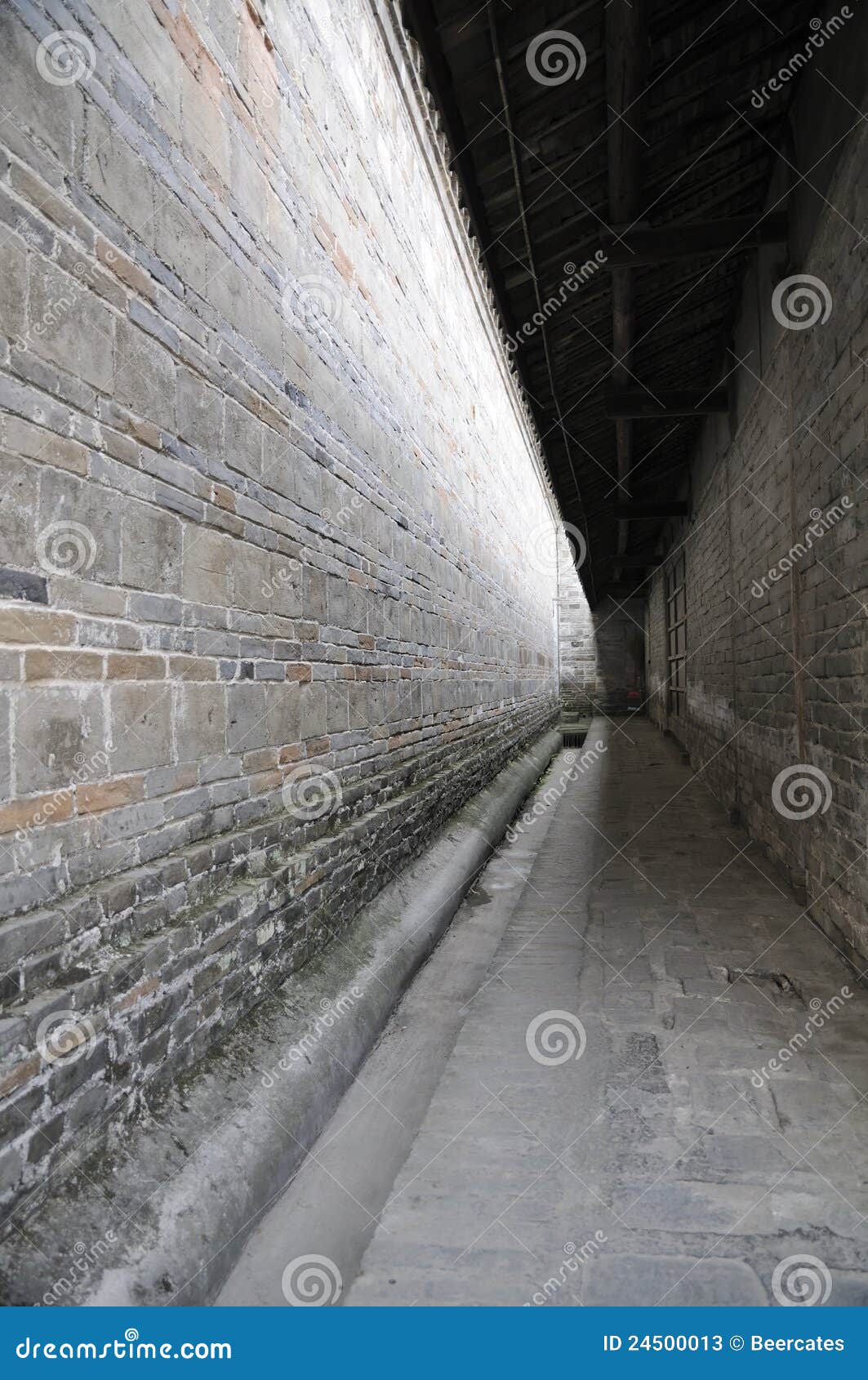 Blind alley stock image. Image of deadend, alley, blind - 24500013