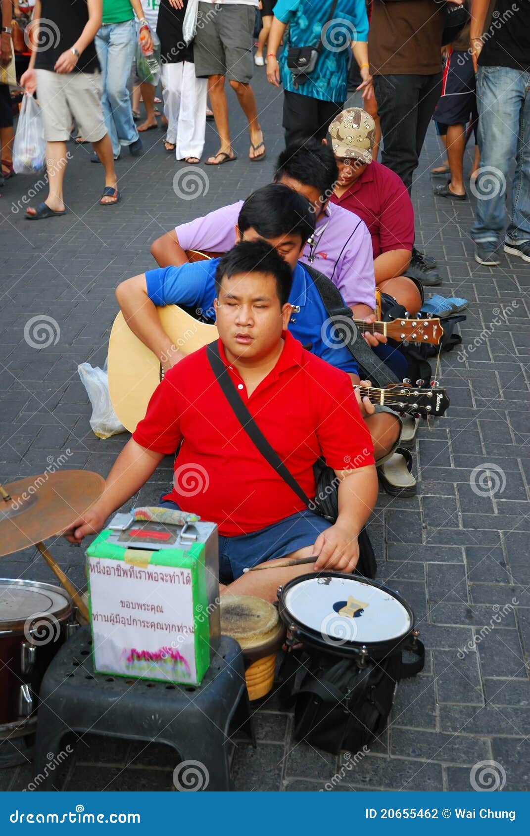 Blind musicians performing editorial photography. Image of hong - 20655462