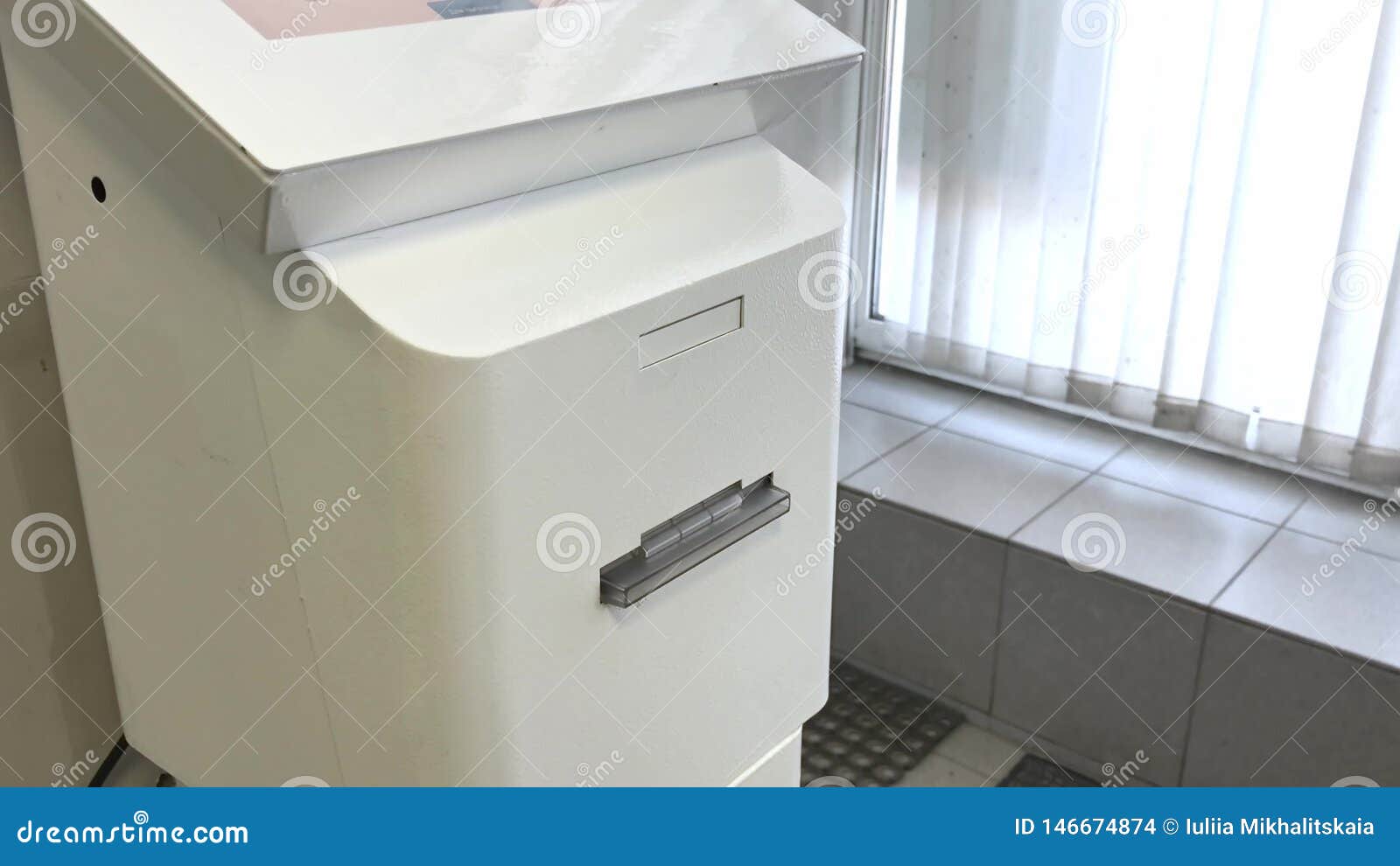 Blinking Electronic Terminal for Receiving Slips with a Number of Order ...