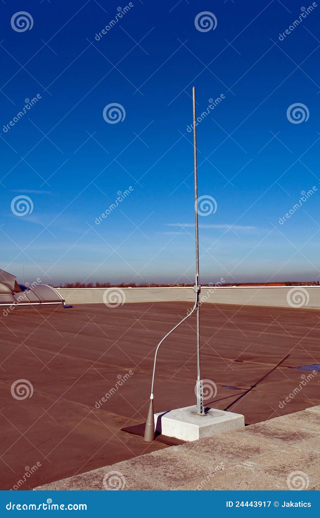 Blitzableiter stockbild. Bild von jahreszeit, blinken - 24443917
