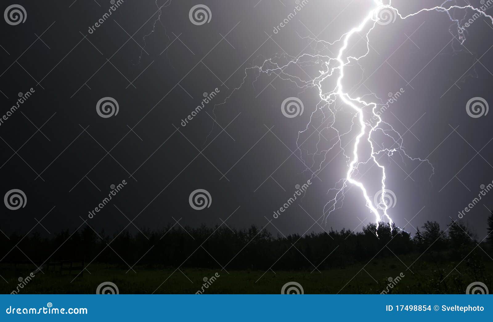 Blixt arkivfoto. Bild av blixt, stöt, fält, brigham, bult - 17498854