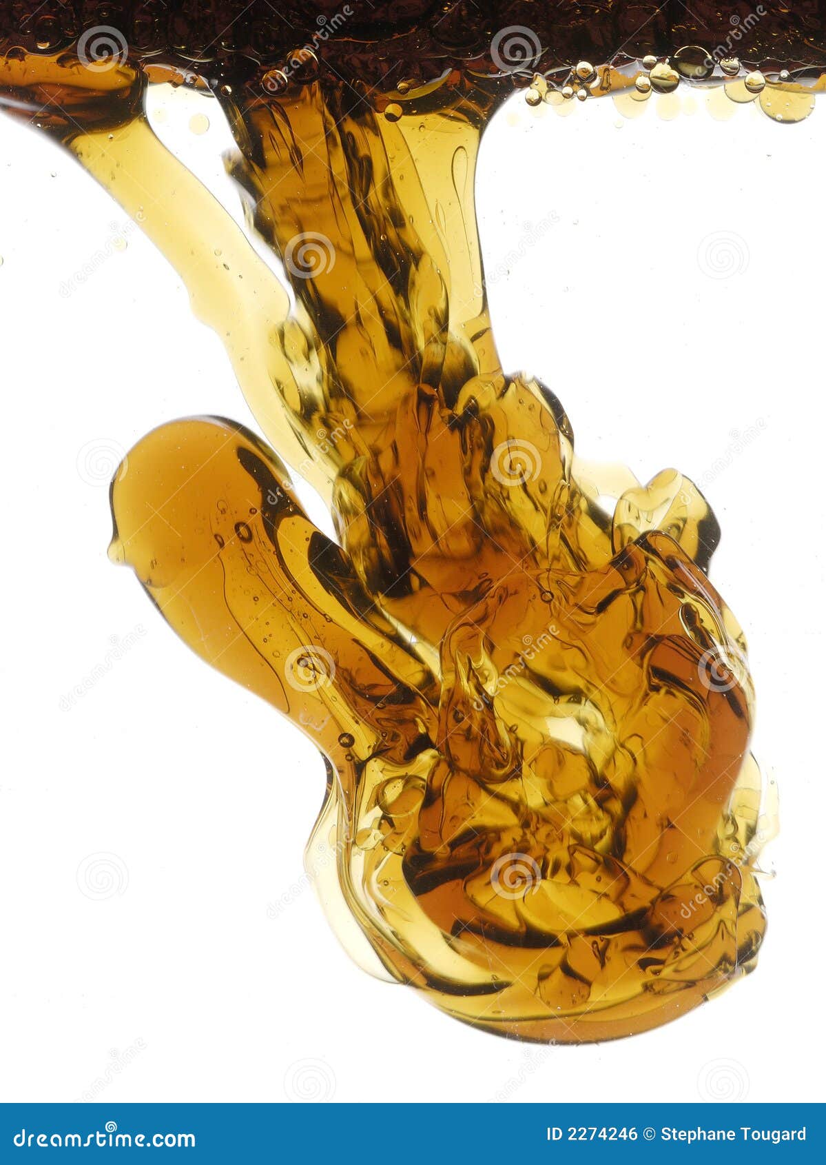 Blob of Oil Dropping in Water Stock Photo - Image of clear, splash: 2274246