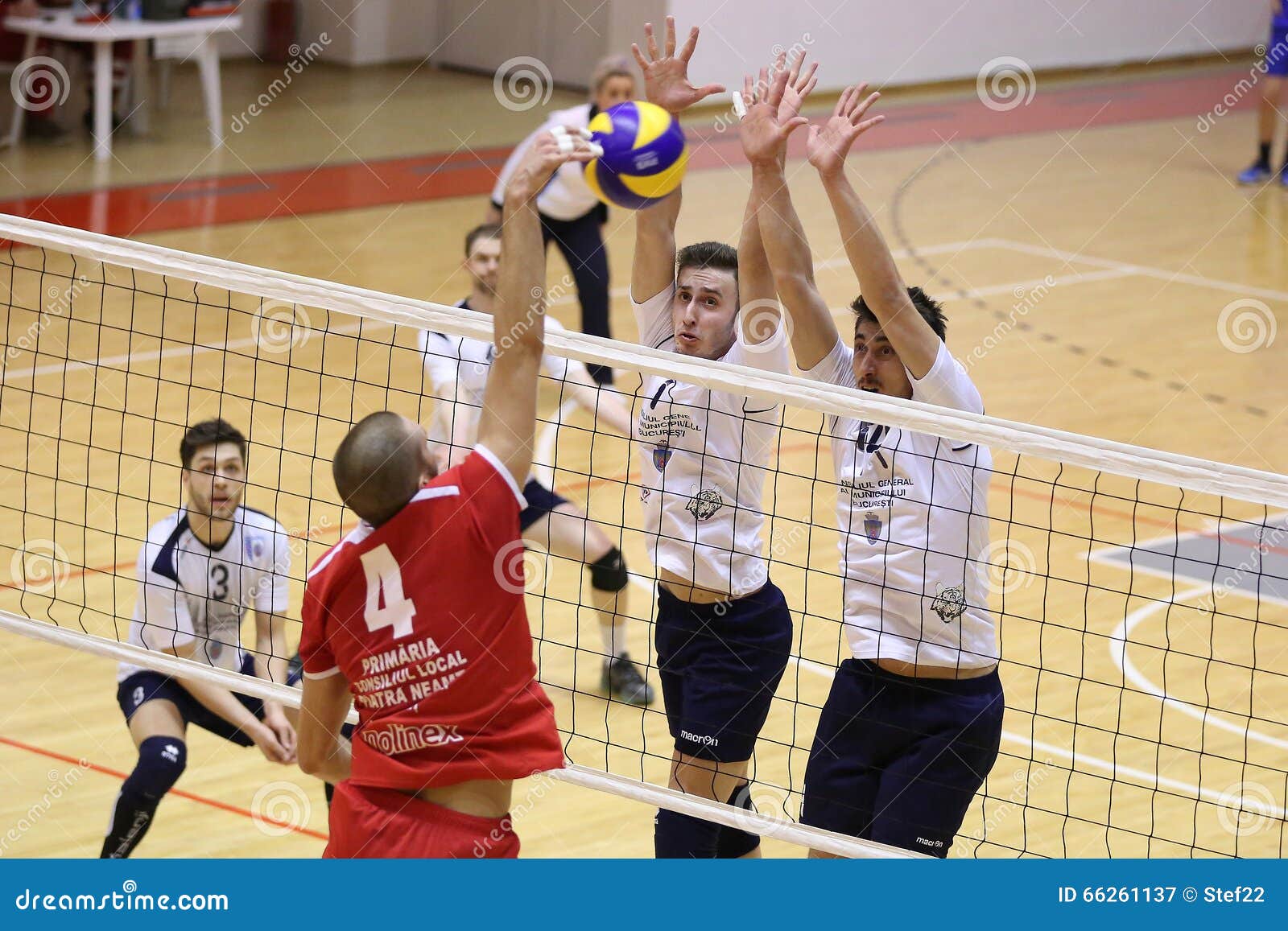 Bloc de volleyball photographie éditorial. Image du mains - 66261137