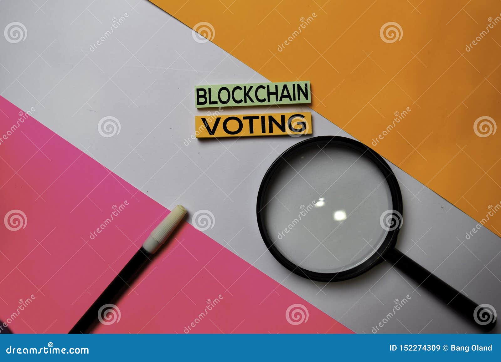 Blockchain Voting Text on Sticky Notes with Color Office Desk Concept ...