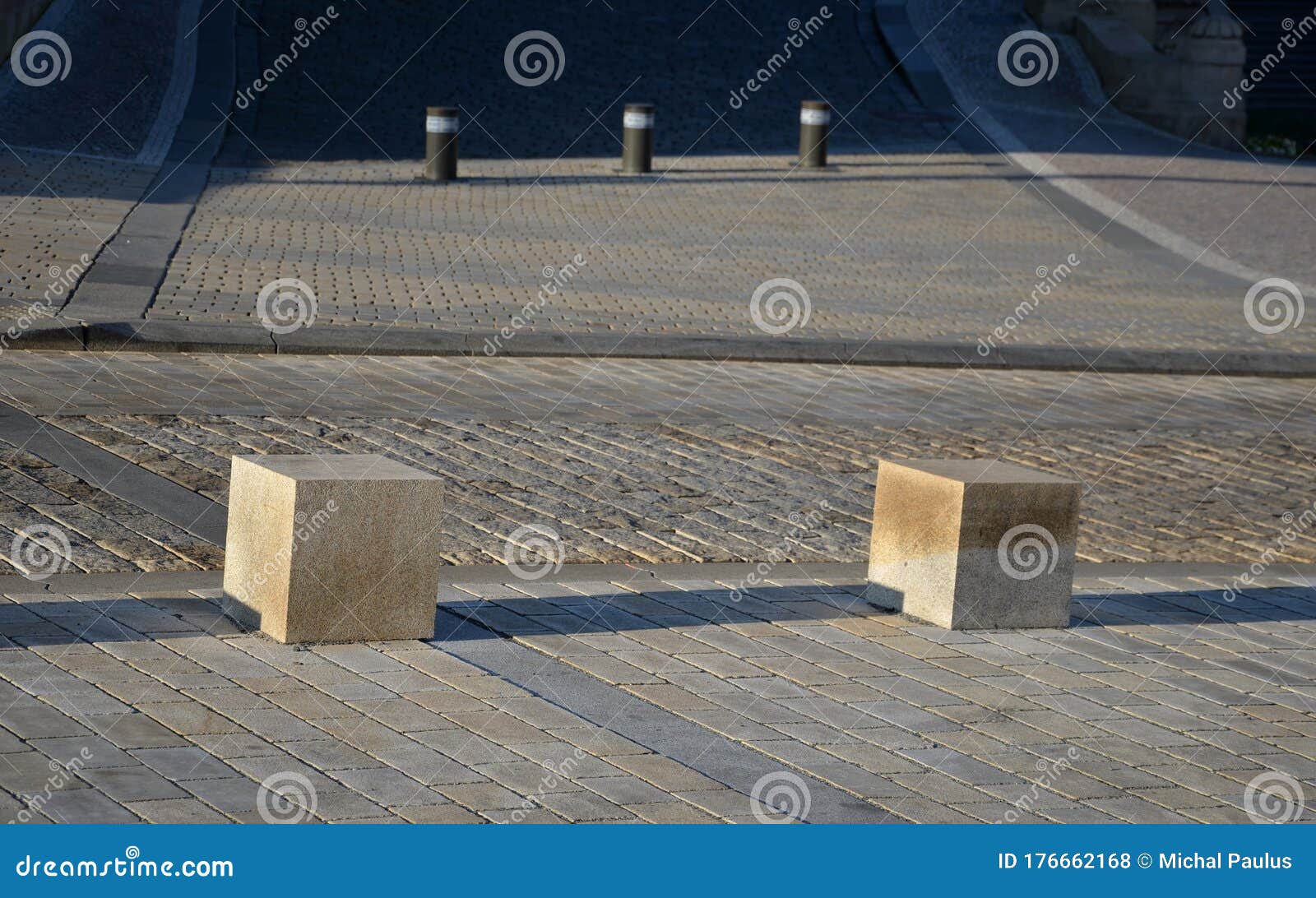 Blocking of Traffic Against Car Entry or Traffic Control Retracting ...