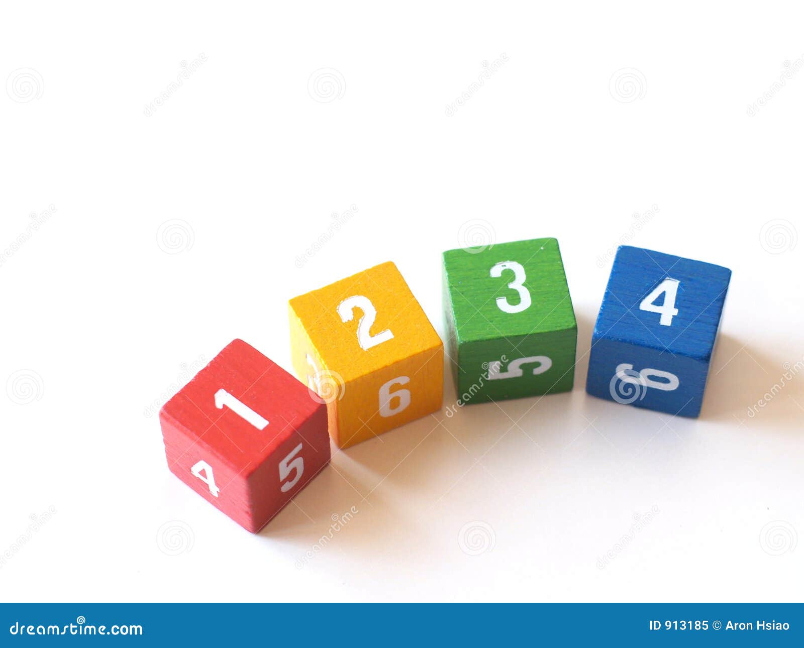 Blocos Numerados Coloridos Para Aprender (i) Imagem de Stock - Imagem ...