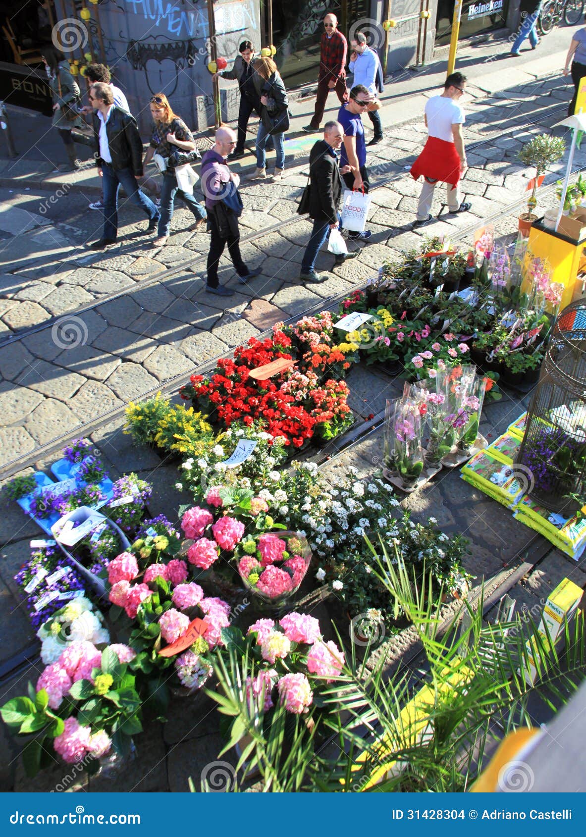 Bloemenmarkt, Milaan redactionele stock afbeelding. Image of italiaans ...