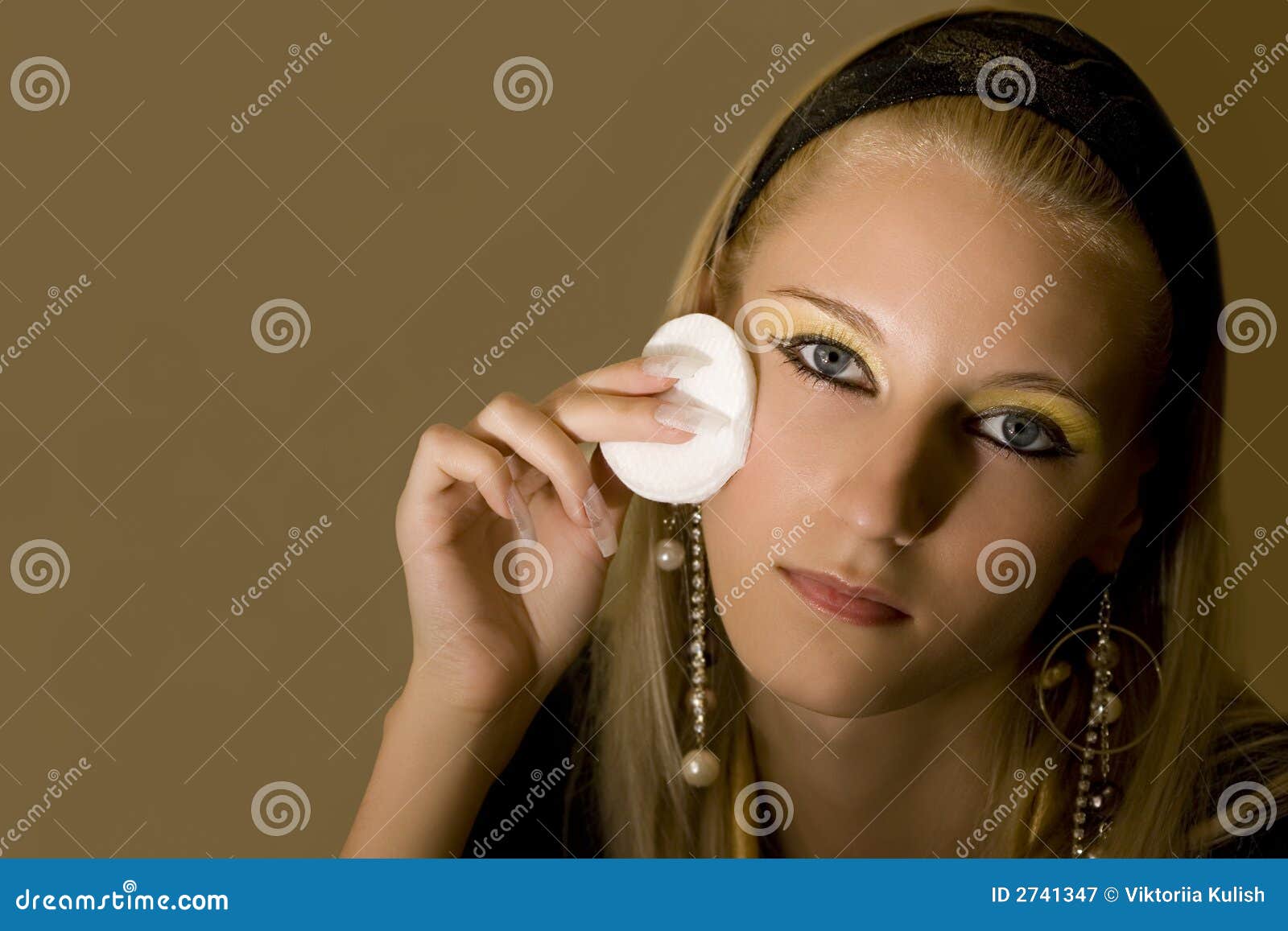 Blond Girl Applying Face Pack Stock Image - Image of female, look: 2741347