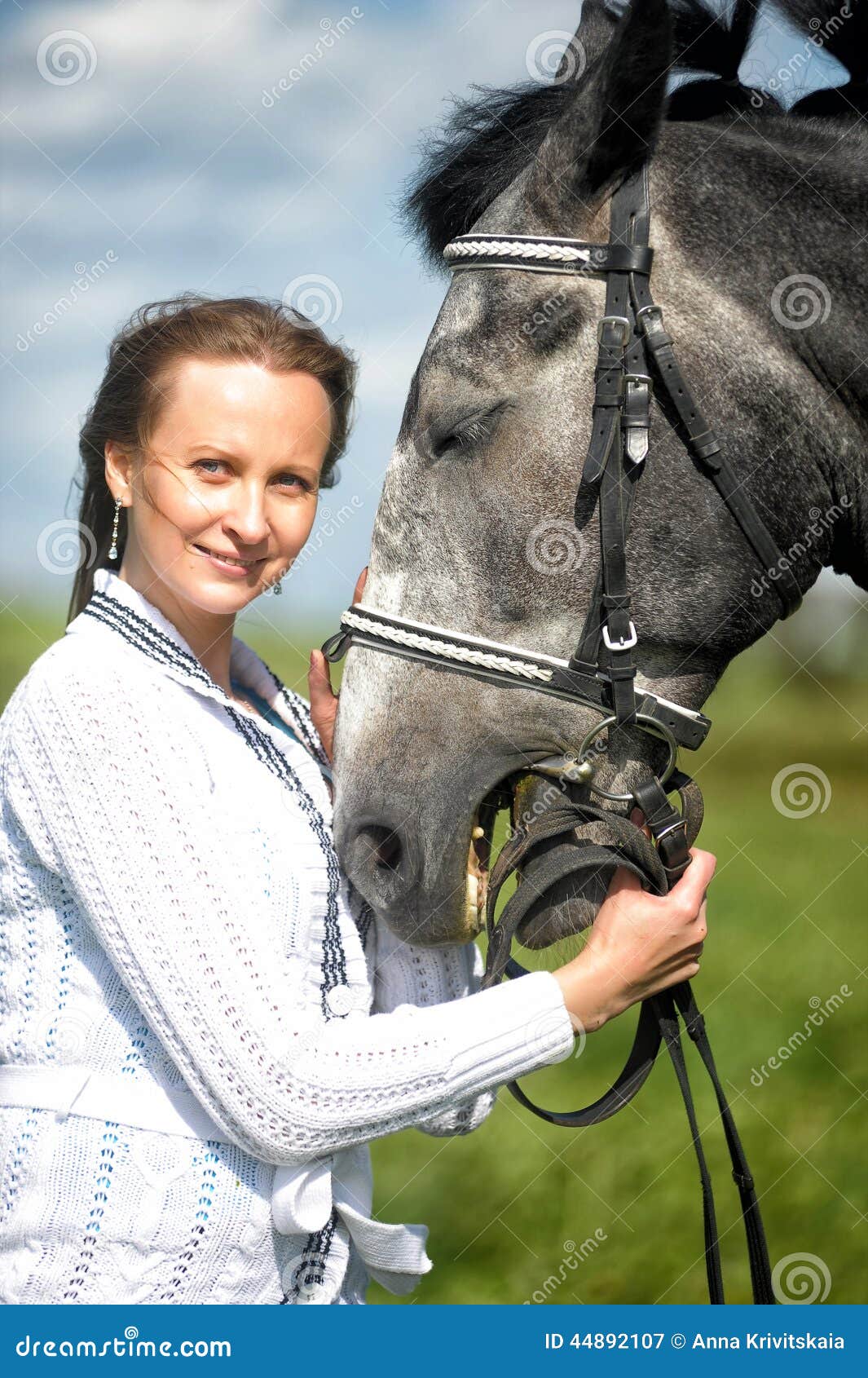 Blonde Frau Mit Einem Pferd Stockbild - Bild von lieben, neigung: 44892107 Blonde Frau Mit Einem Pferd Stockbild - Bild von lieben, neigung: 44892107