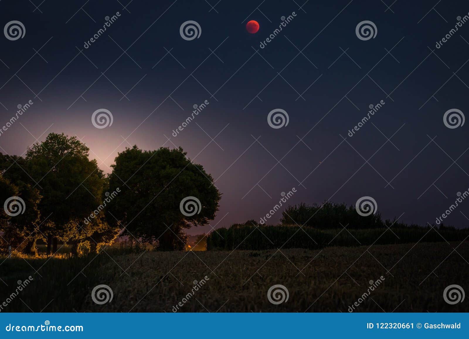 Blood Moon 2018 - the Total Lunar Eclipse and the Planet Mars on July ...