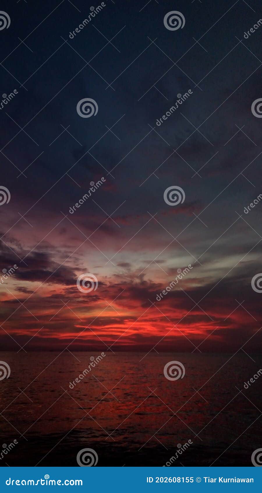 Blood sky effect stock image. Image of reflection, sunlight - 202608155