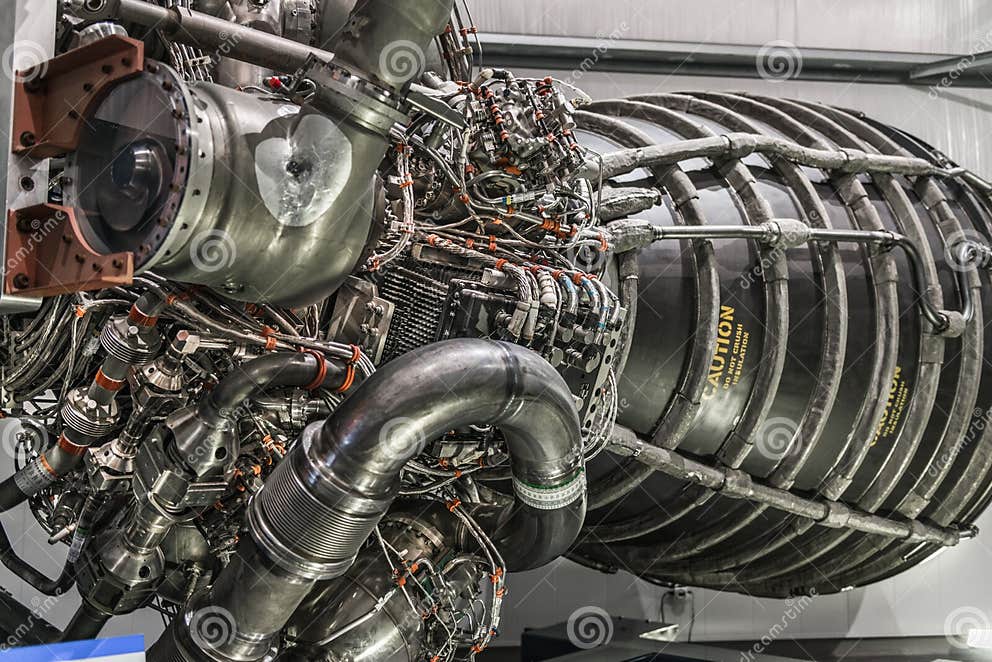 Blootgestelde De Motor Van De Raket Stock Foto - Image of raket ...
