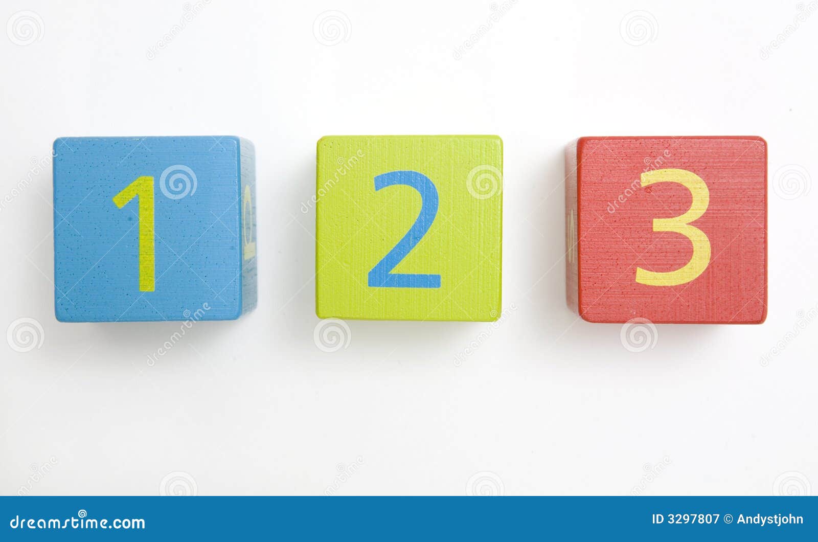 Bloques Huecos De Madera Del Niño Imagen de archivo - Imagen de macro ...