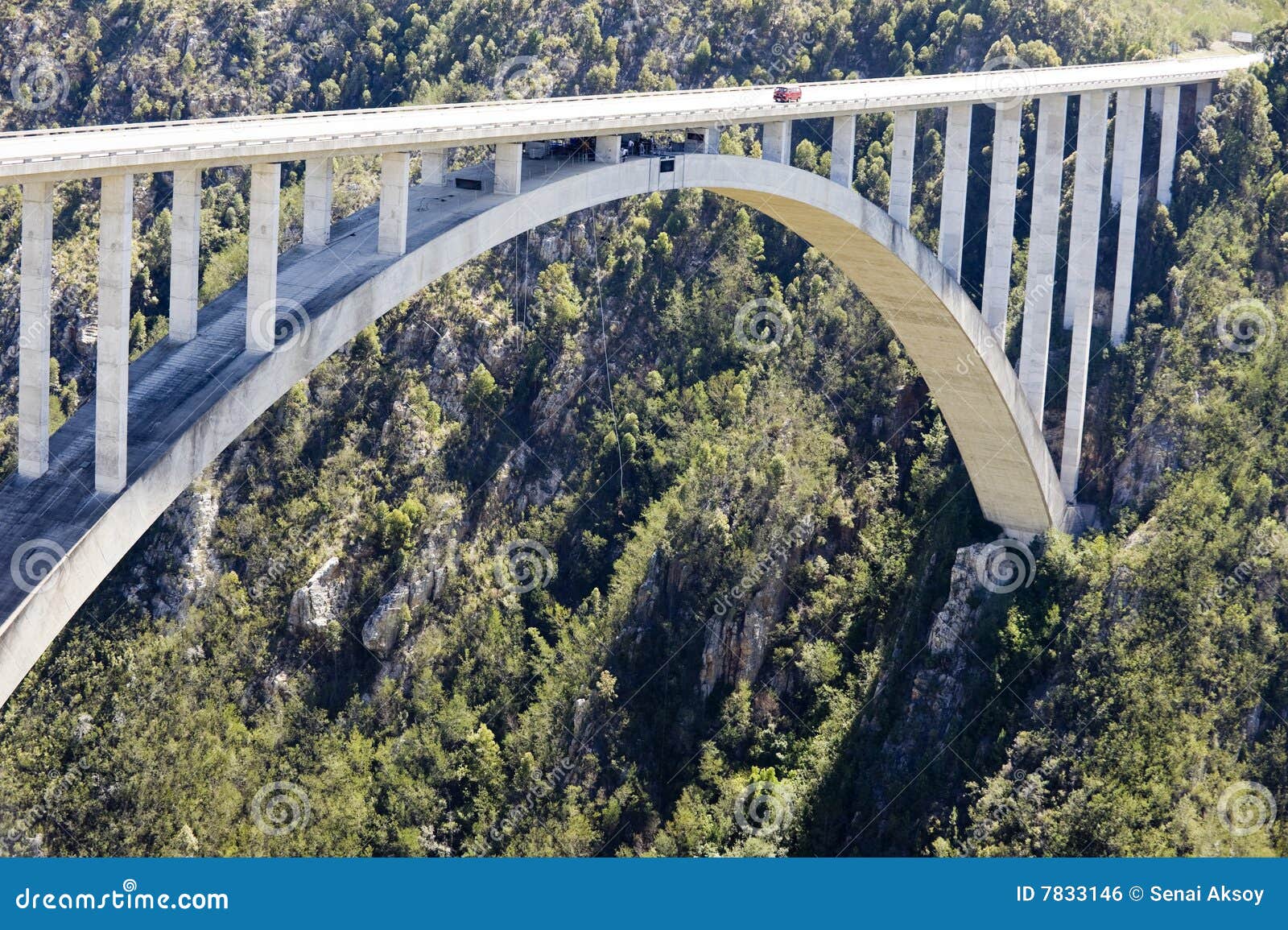 Bloukrans River Bridge (216 M) Stock Photo - Image of outdoors, jumping ...