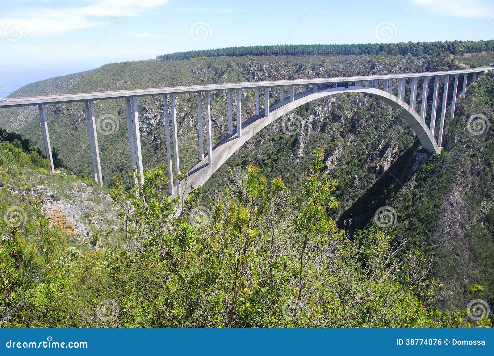 Bloukransbrug Zuid-Afrika stock foto. Image of route - 38774076