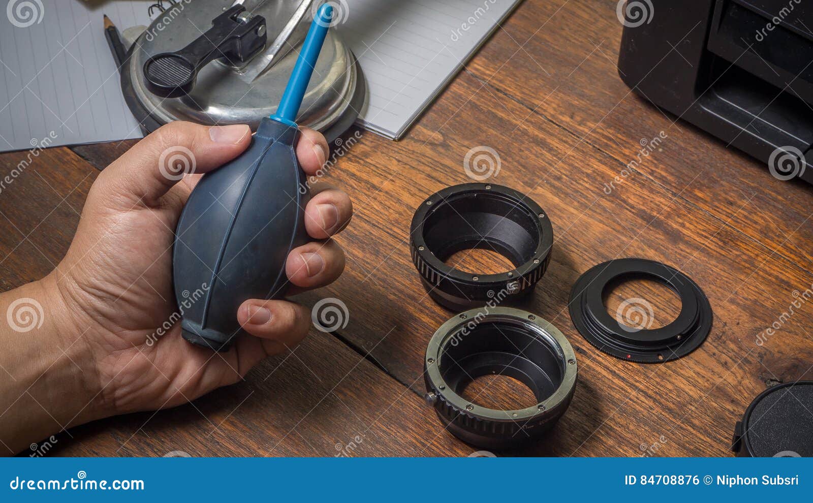 Blower Clean Dust on Camera Stock Photo - Image of hand, black: 84708876