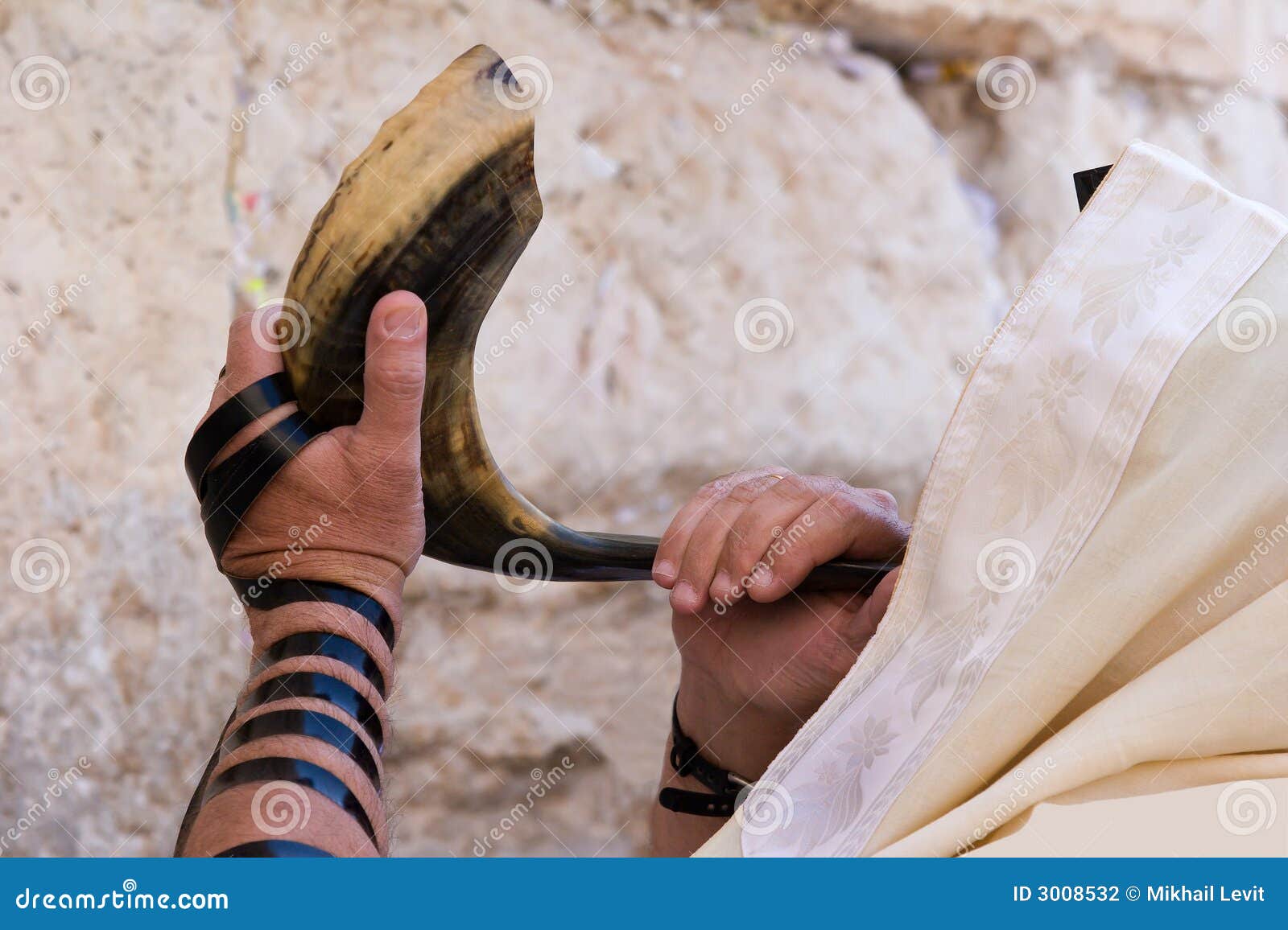 Blowing in shofar. stock photo. Image of mysticism, orthodox - 3008532