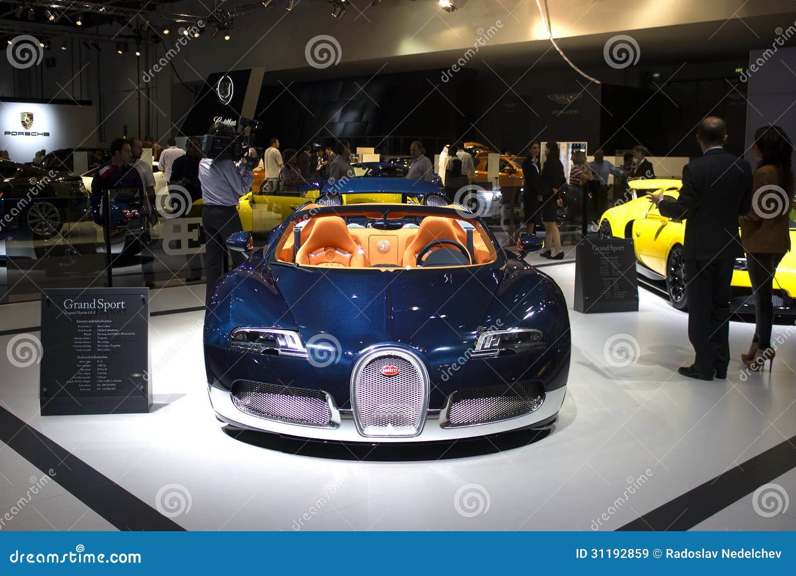 Blu di Bugatti immagine stock editoriale. Immagine di costoso - 31192859