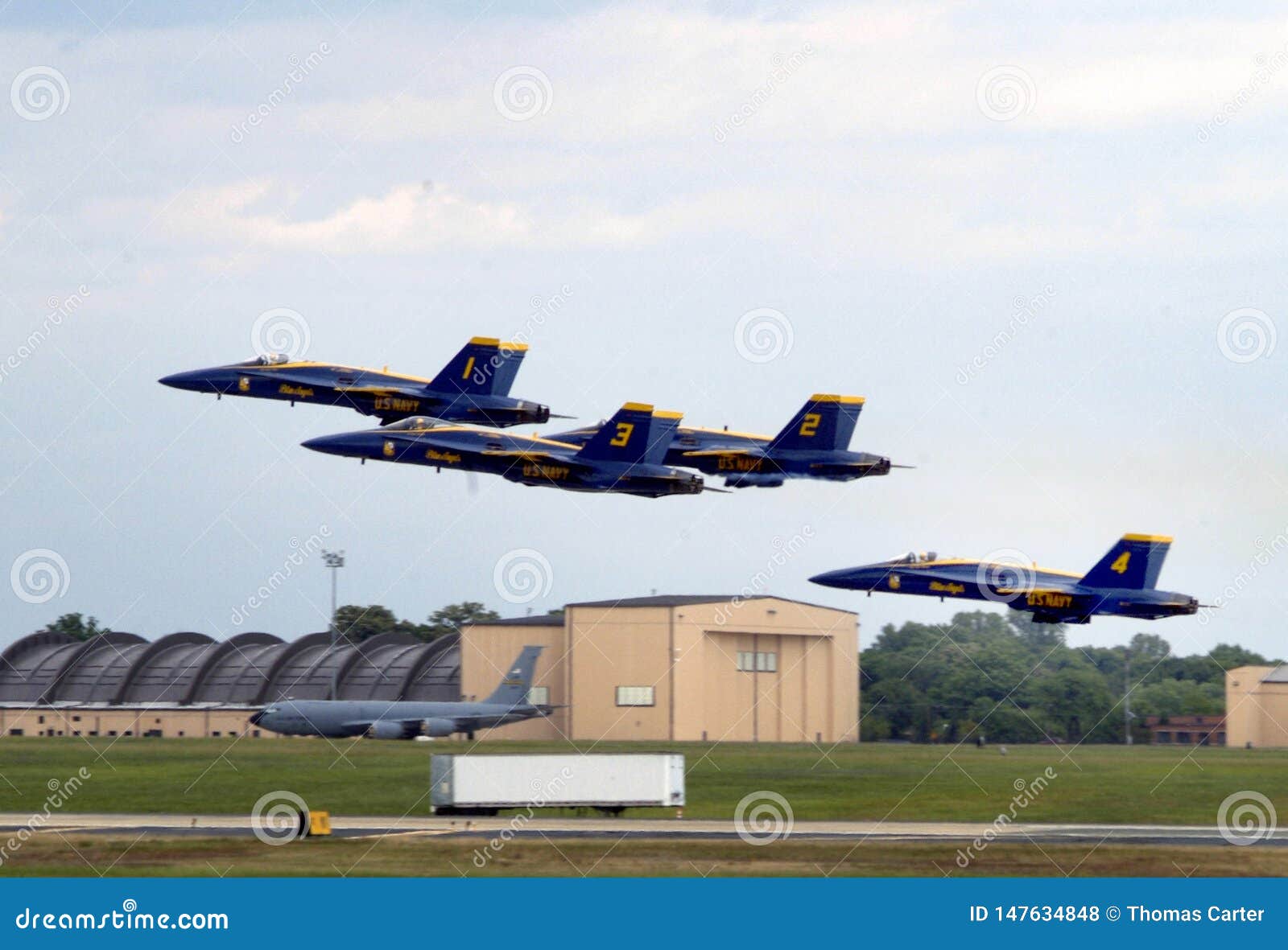 Blue Angels in flight editorial stock photo. Image of miliatary - 147634848