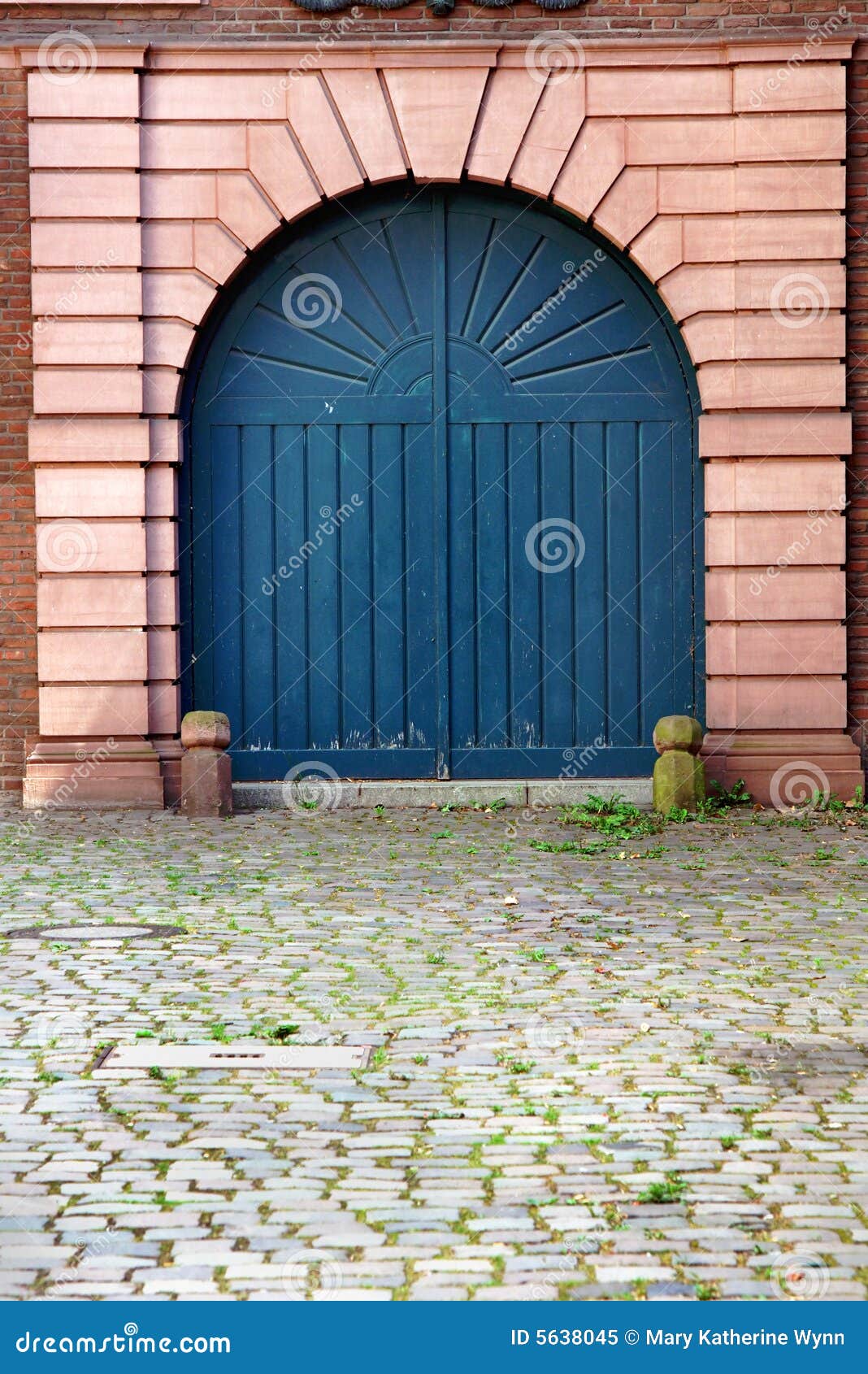 Blue arched door stock image. Image of outdoors, painted - 5638045