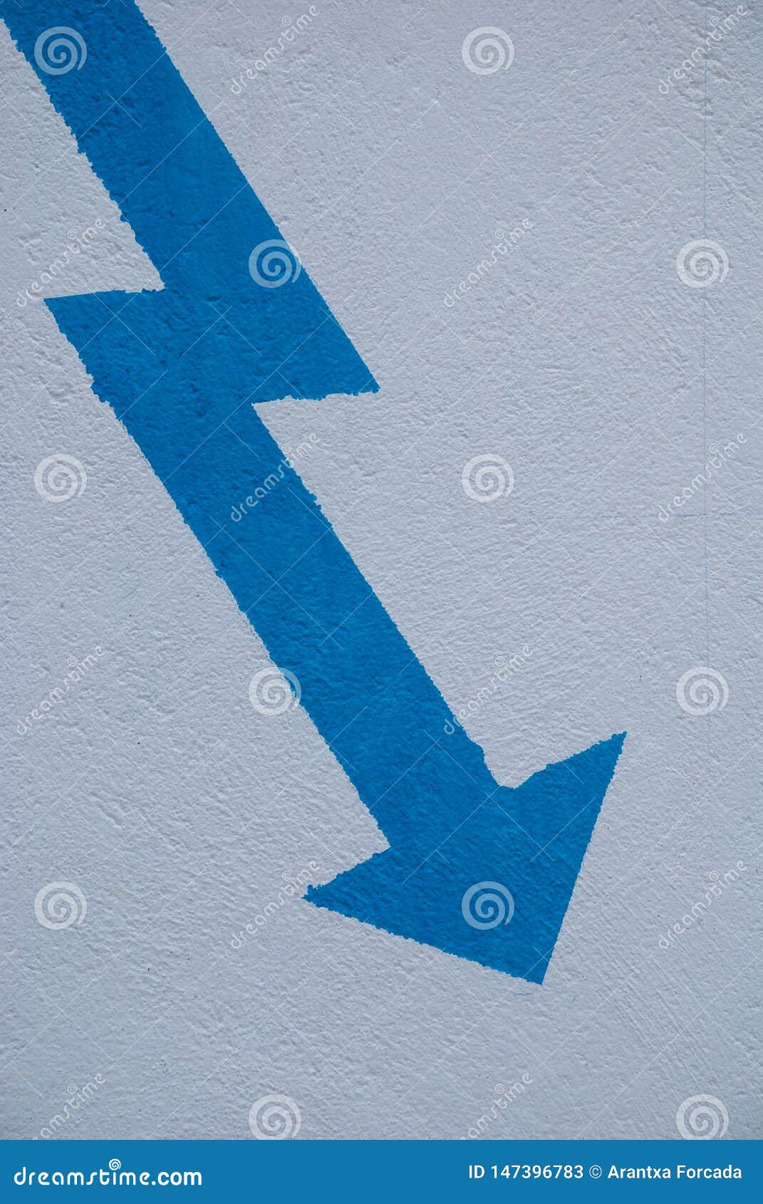 Blue Arrow Tilted in Vertical Stock Image - Image of success, concept ...