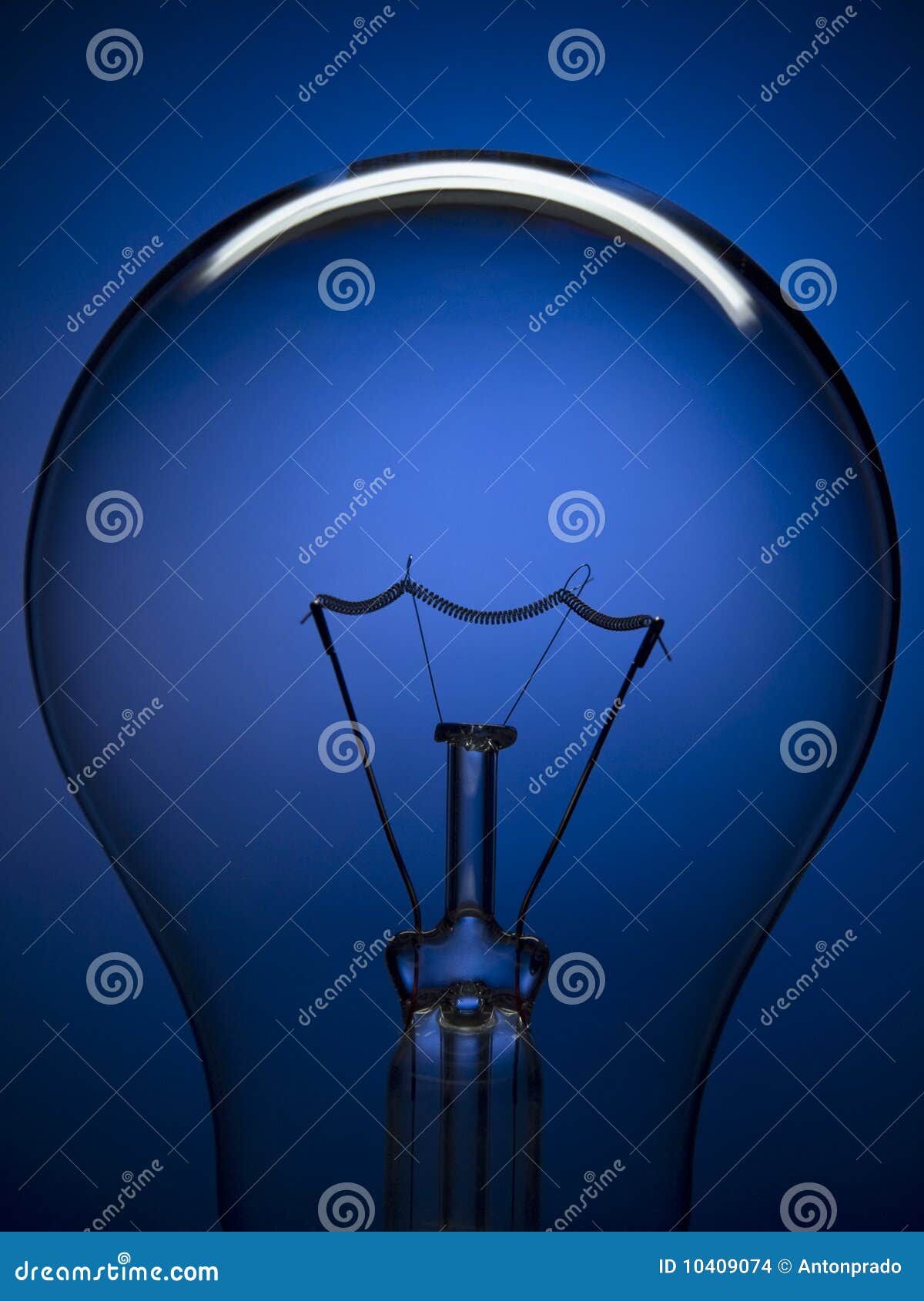 Blue bulb light стоковое фото. изображение насчитывающей цвет - 10409074